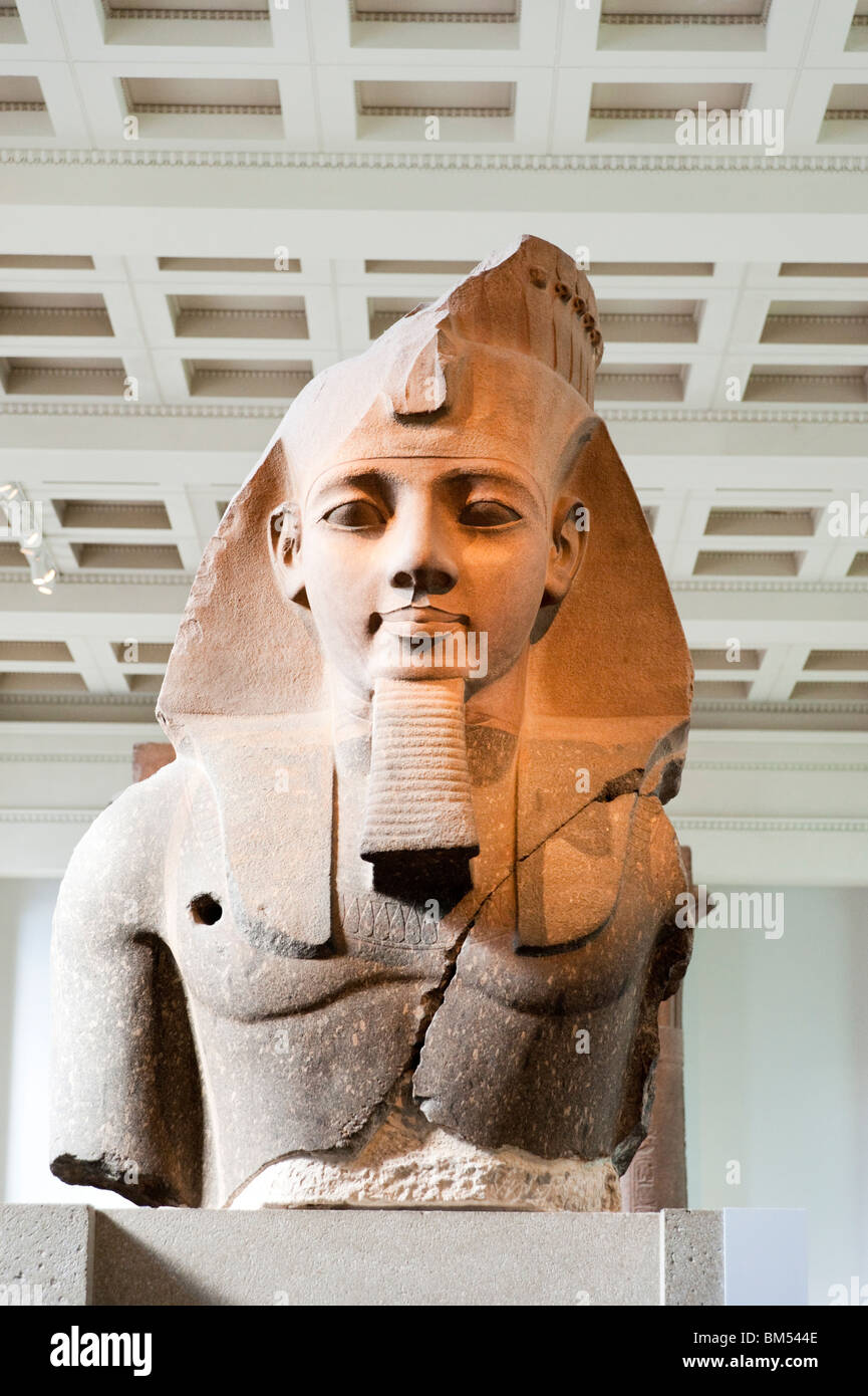 Egyptian statue in british museum hi-res stock photography and images ...