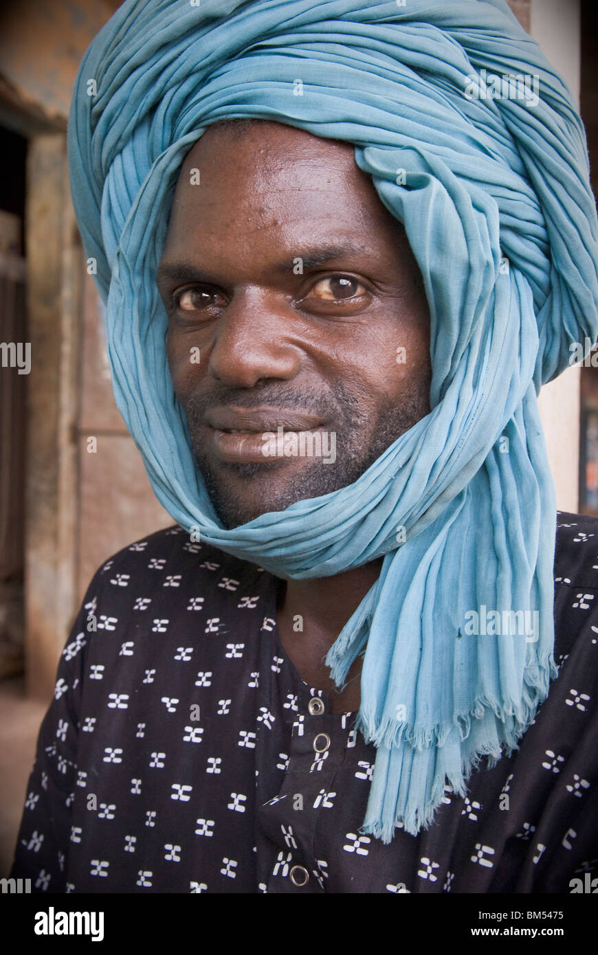Senegalese clothes hi-res stock photography and images - Alamy
