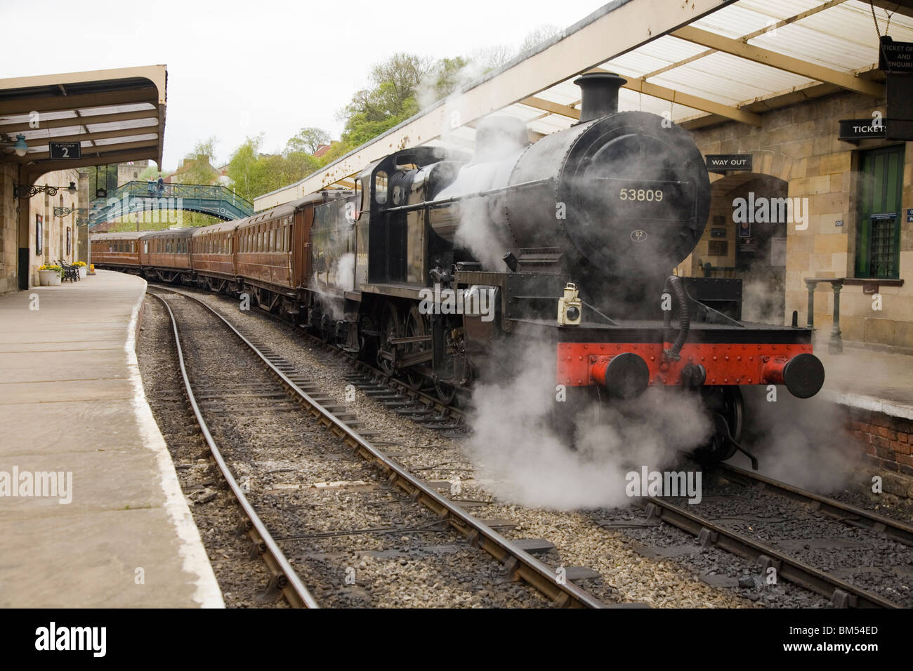 53809 7f 2 8 0 locomotive pickering hi-res stock photography and images ...