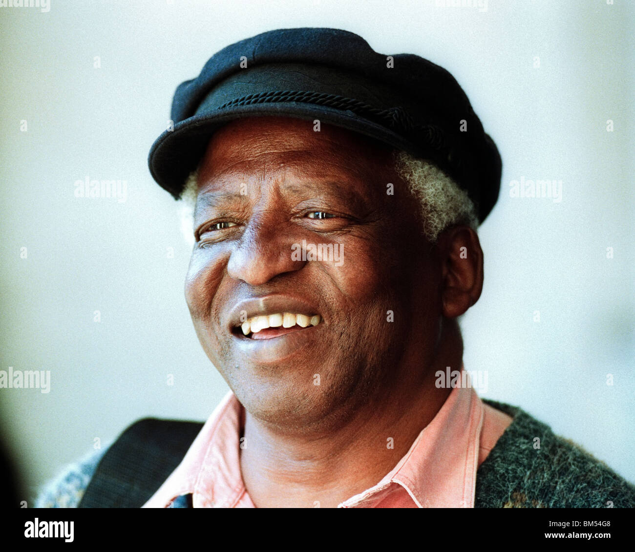 Legendary South African photojournalist Peter Magubane Stock Photo - Alamy