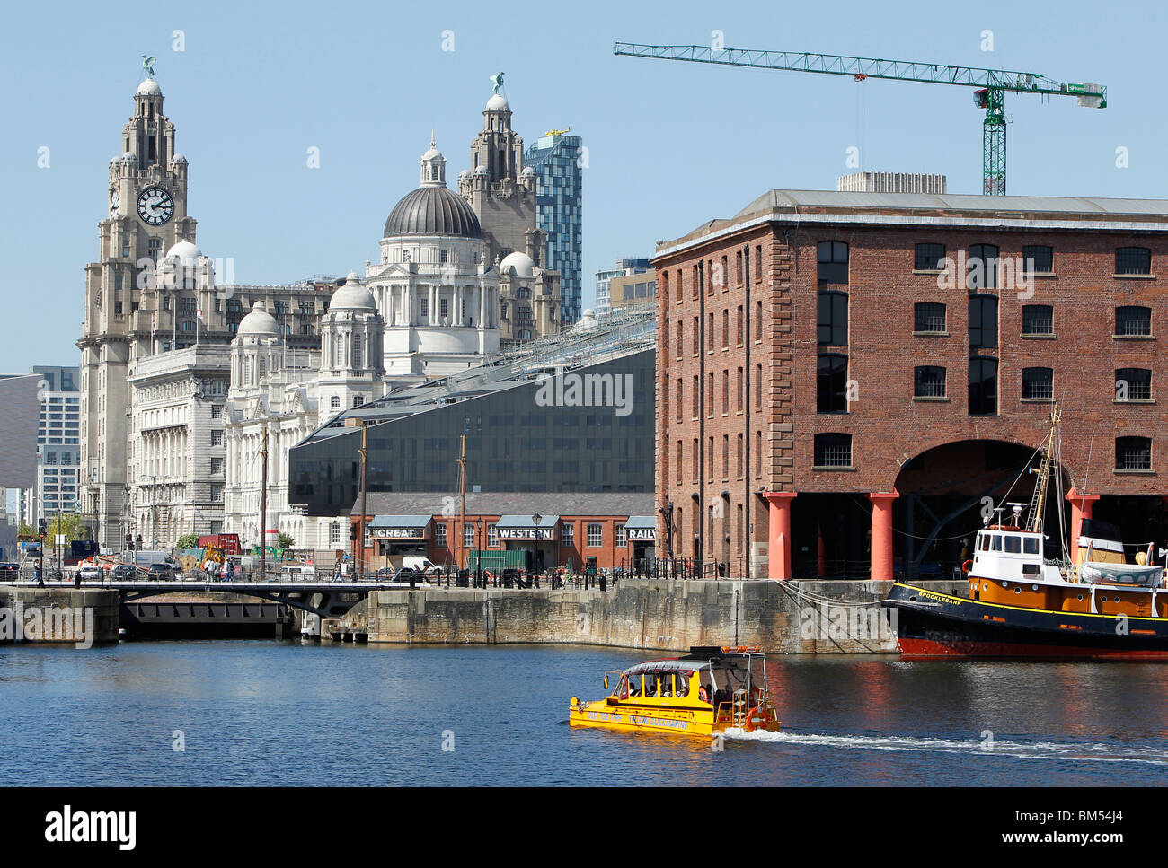 The Duck Bus in the Albert Dock Liverpool Stock Photo - Alamy