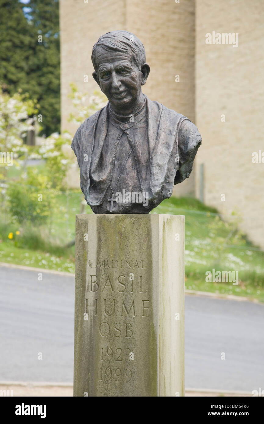 Cardinal basil hume hi-res stock photography and images - Alamy