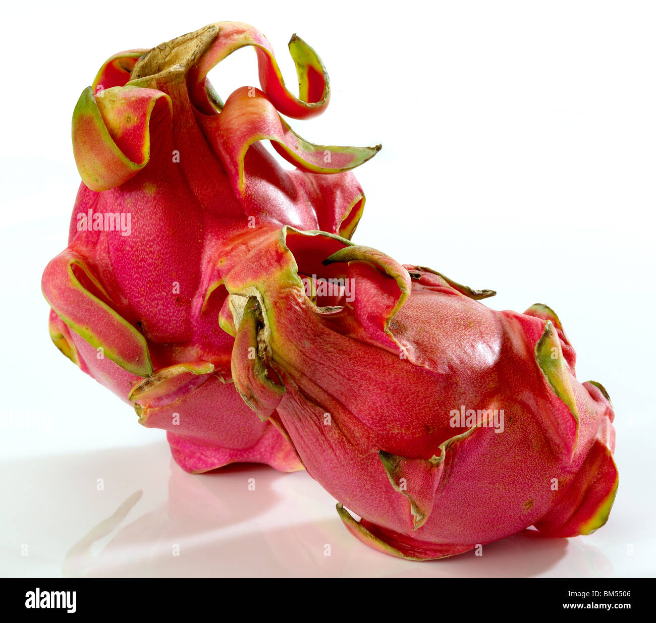 Pair of dragon fruit hi-res stock photography and images - Alamy