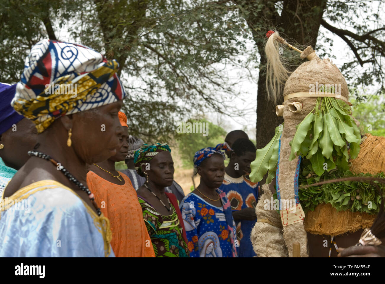 African village people dance hi-res stock photography and images - Alamy