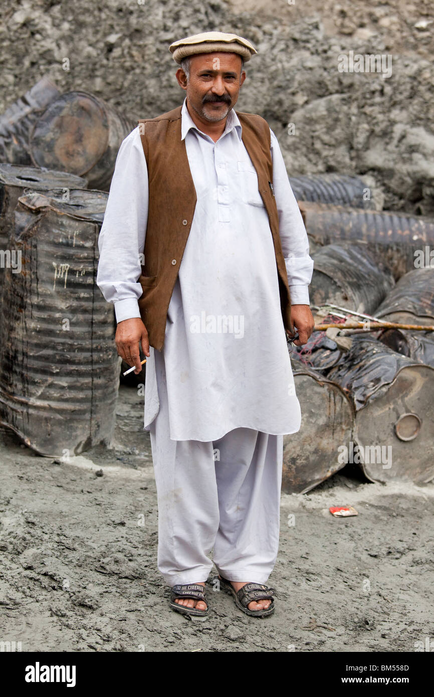 Pakistani man hi-res stock photography and images - Alamy
