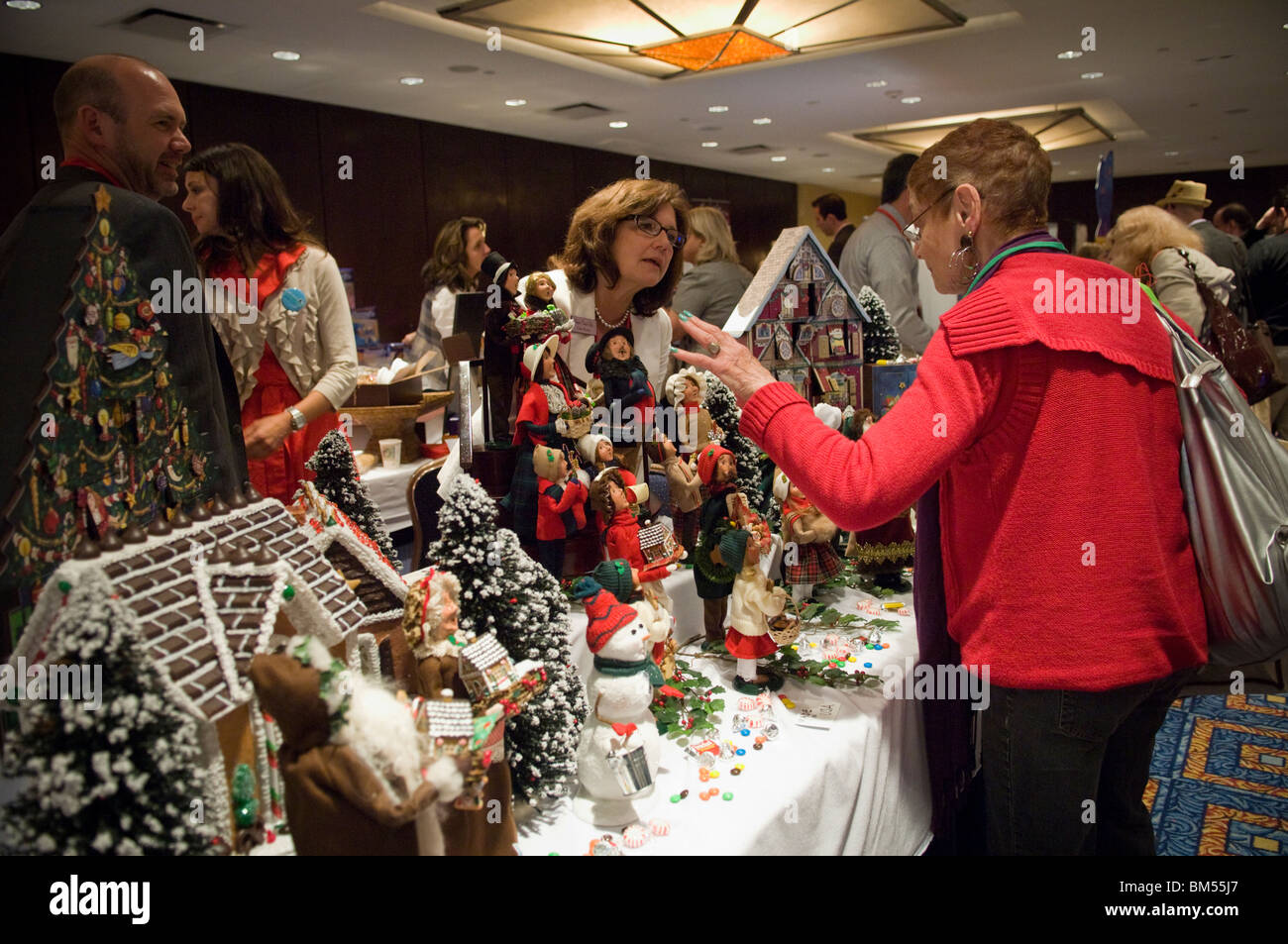 Show attendees hi-res stock photography and images - Alamy