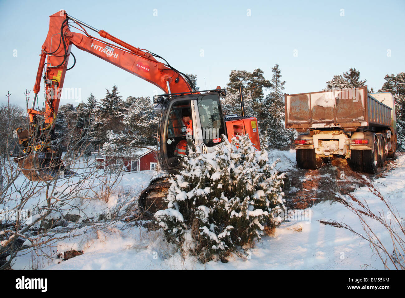 Jcb digger excavator working in hi-res stock photography and images - Alamy