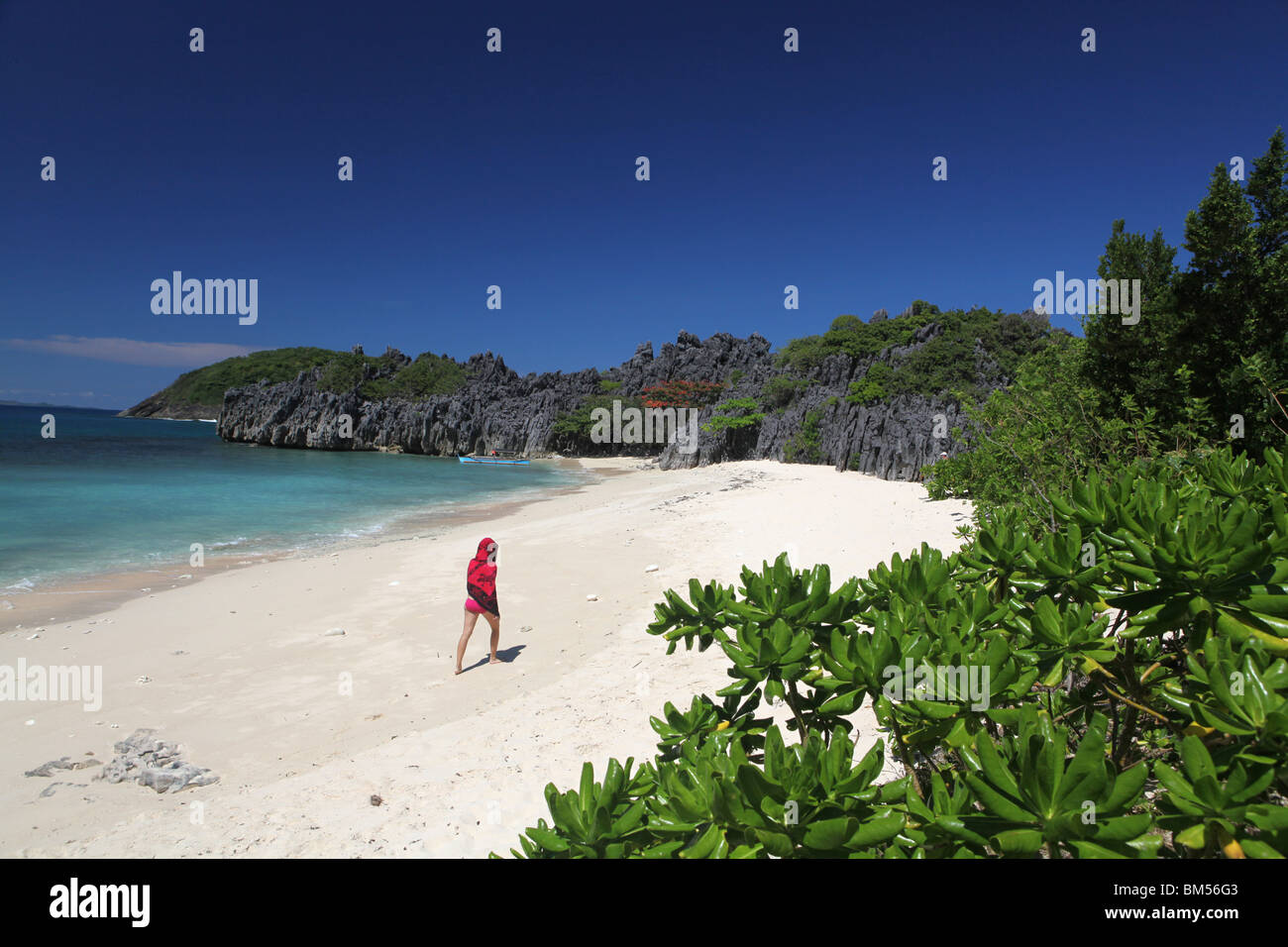 Lahus Island, one of the many islands off the coast of the Caramoan ...