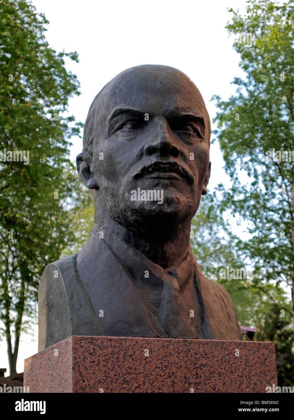 Bust of Lenin Stock Photo - Alamy