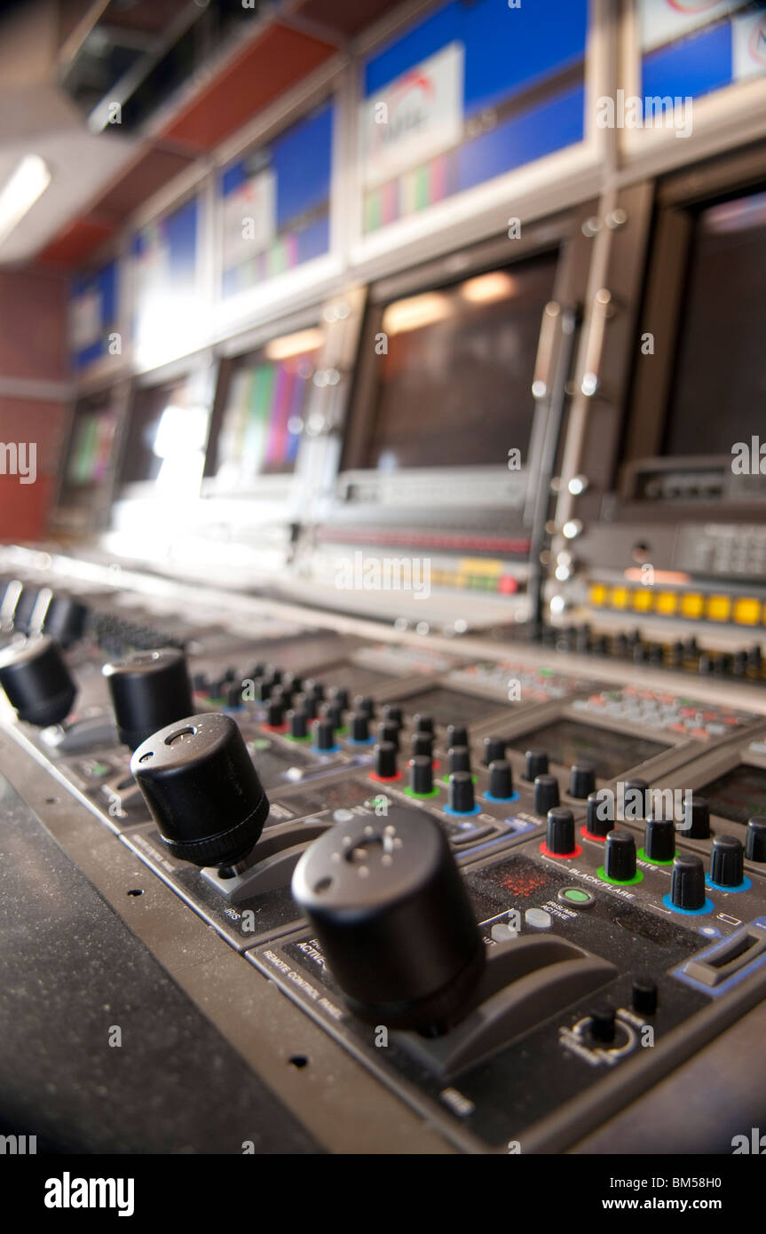Broadcast television control room hi-res stock photography and images ...