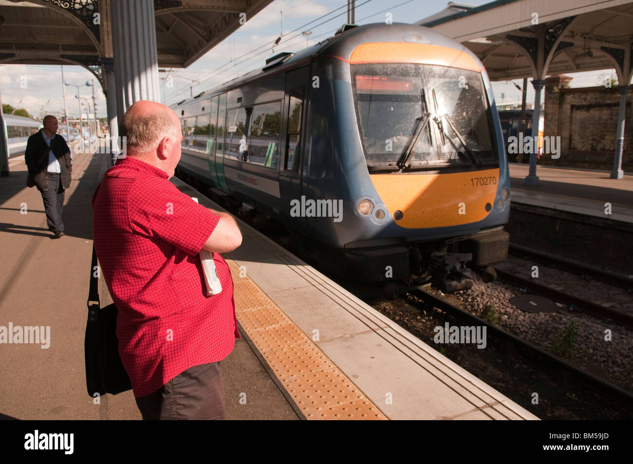 Train at Norwich Station Stock Photo - Alamy