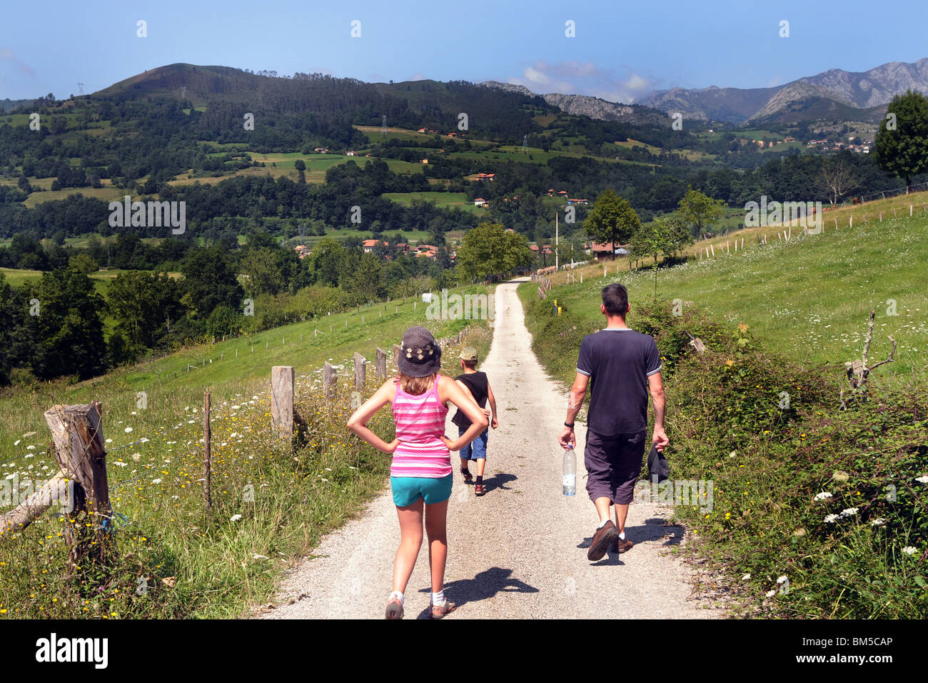 Spanish walk hi-res stock photography and images - Alamy