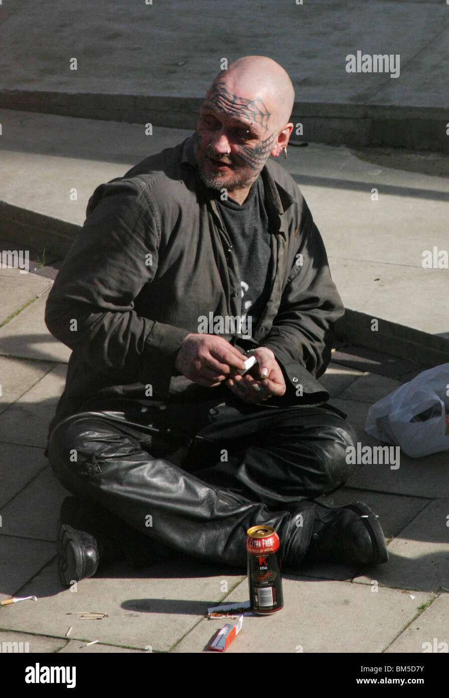 Homeless Tramp Stock Photos & Homeless Tramp Stock Images - Alamy