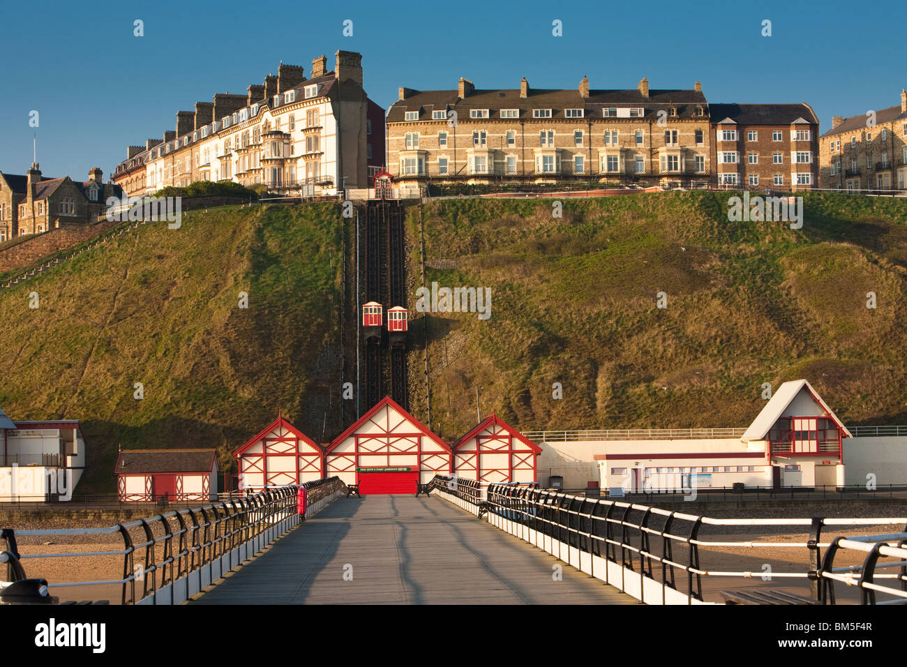 Cliff lifts hi-res stock photography and images - Alamy