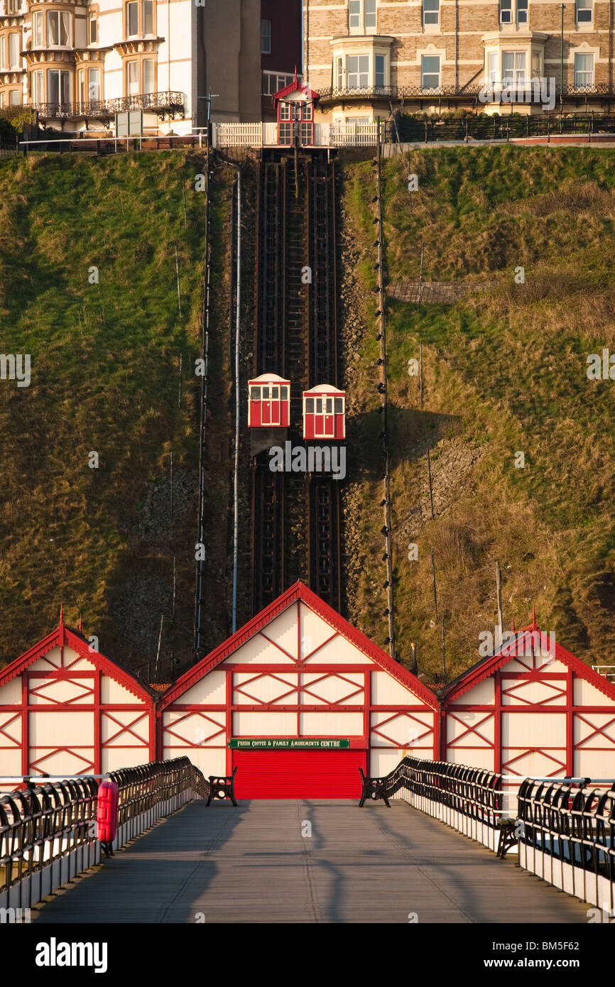 Cliff lifts hi-res stock photography and images - Alamy