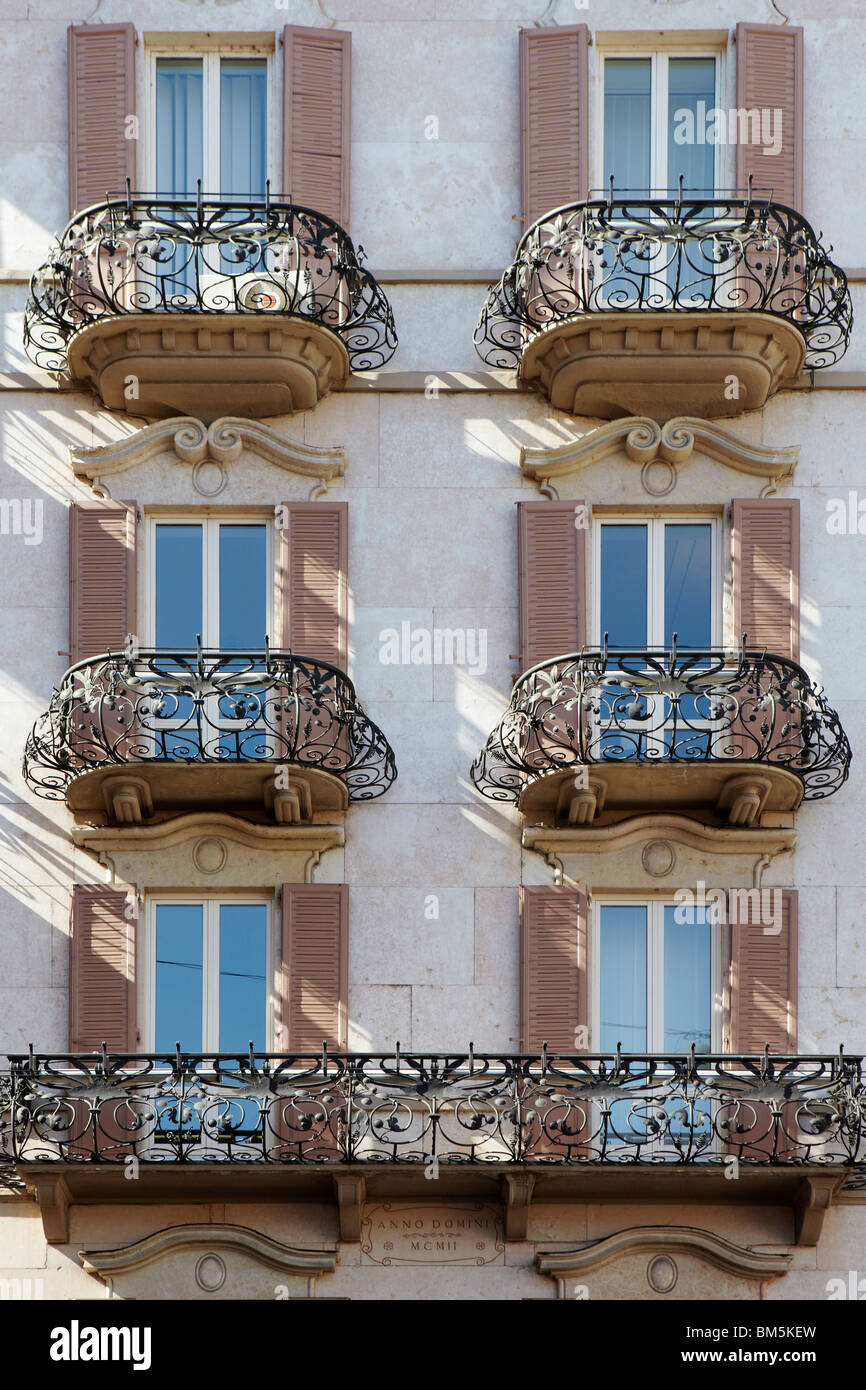 Beautiful aligned buildings in hi-res stock photography and images - Alamy
