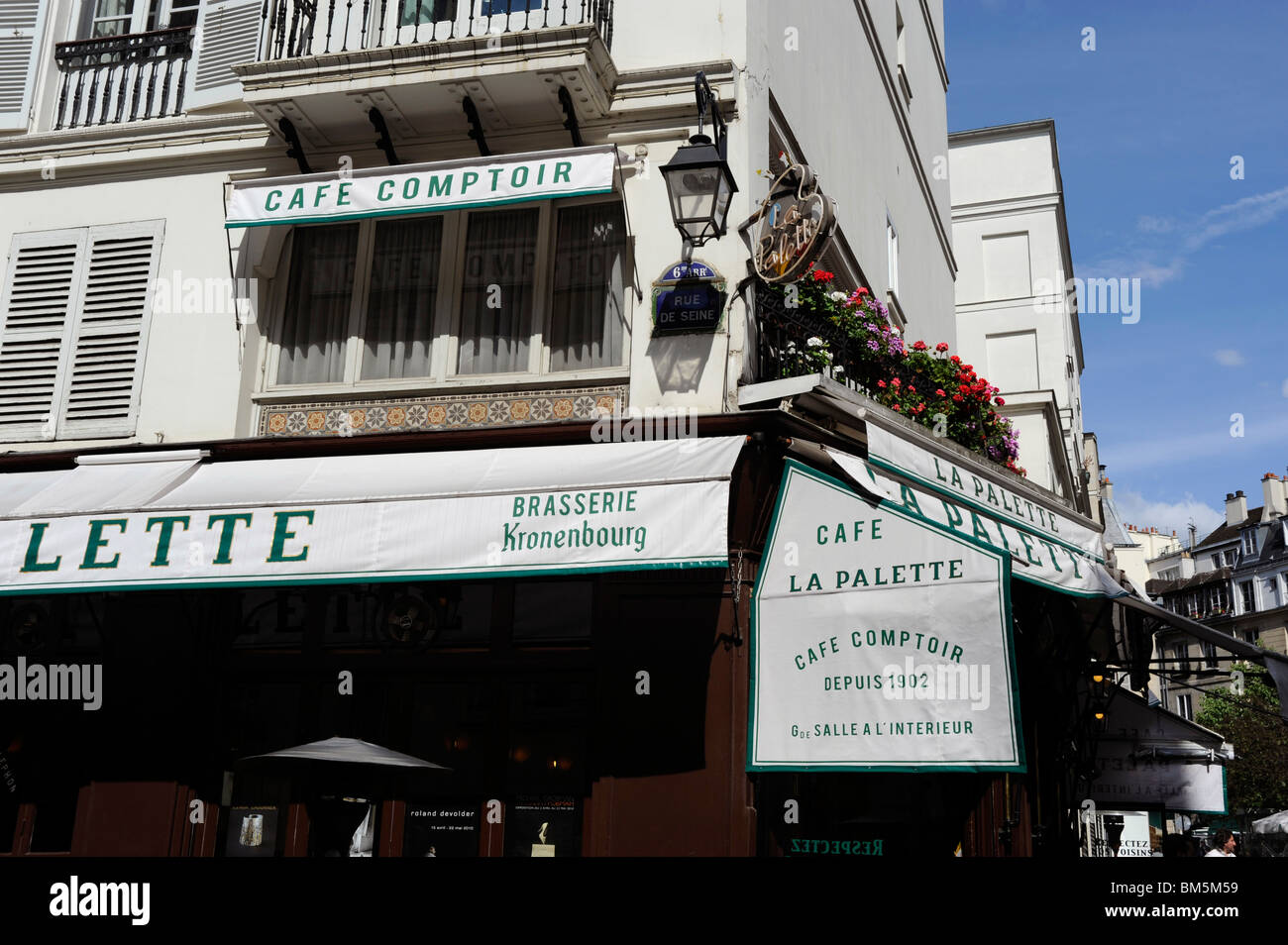 Paris france la palette cafe hi-res stock photography and images - Alamy