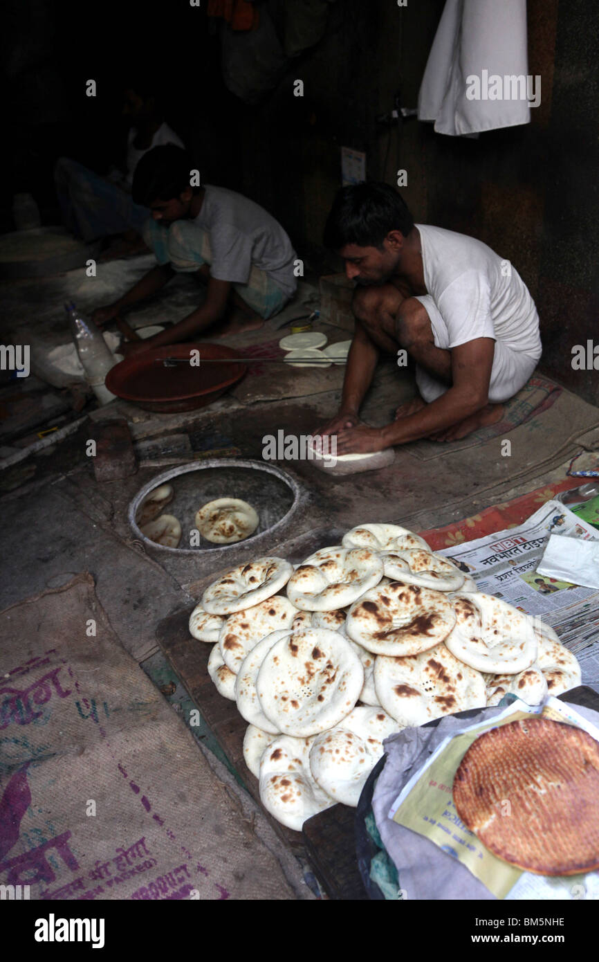 Chapati delhi hi-res stock photography and images - Alamy