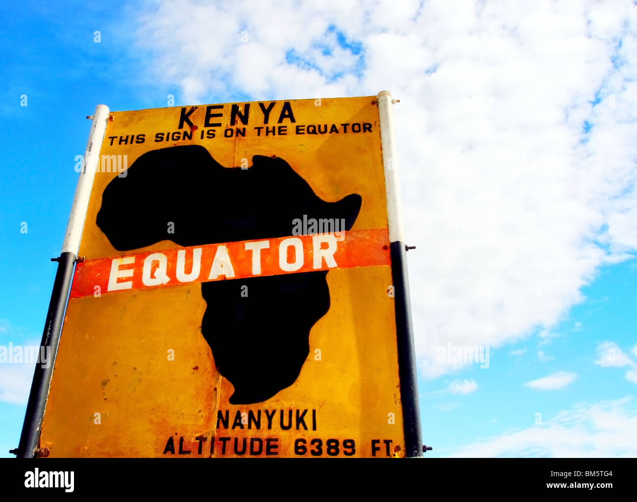 Kenya equator sign hi-res stock photography and images - Alamy