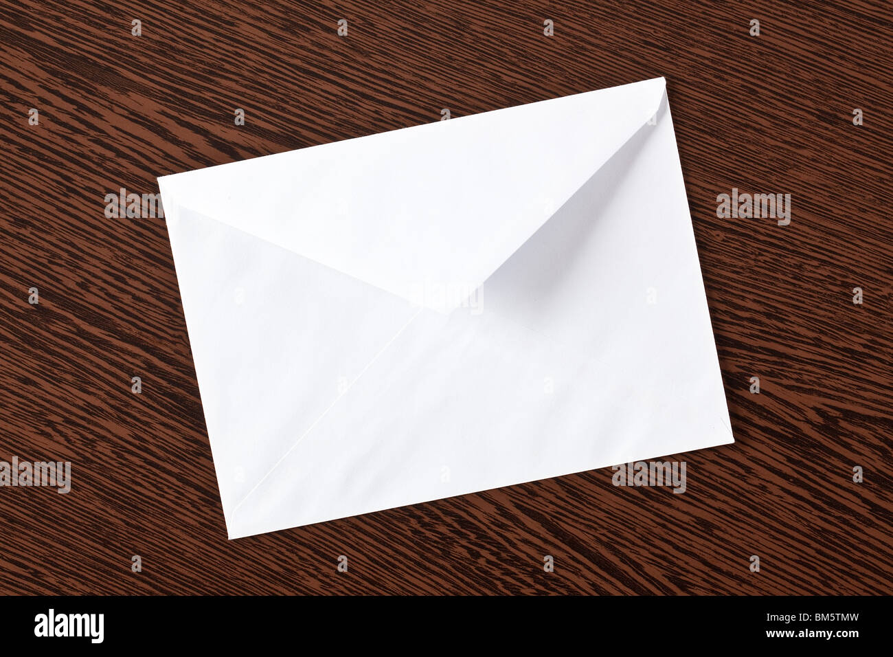 White envelope hi-res stock photography and images - Alamy