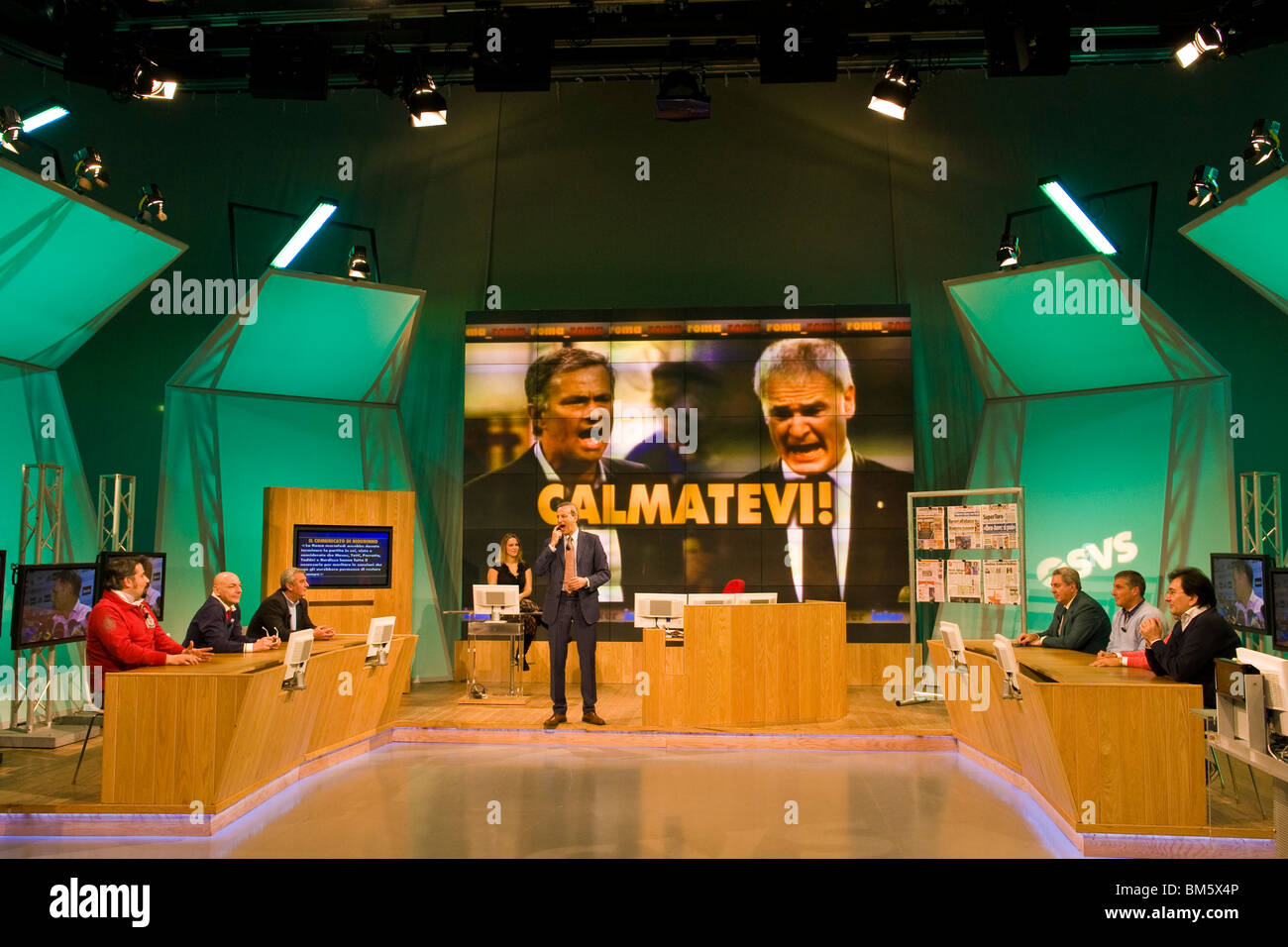 Qsvs show hi-res stock photography and images - Alamy