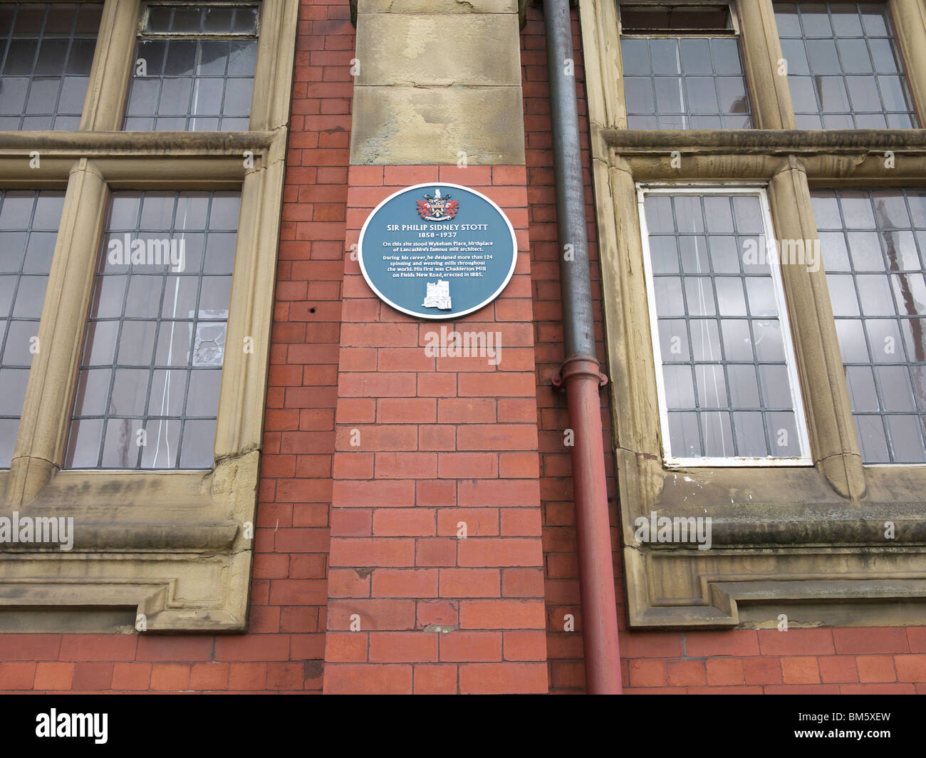 Plaque to Sir Phillip Sidney architect and mill designer on Chadderton ...