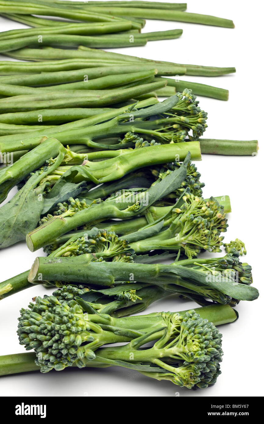 fine bean tenderstem broccoli green vegetables Stock Photo - Alamy