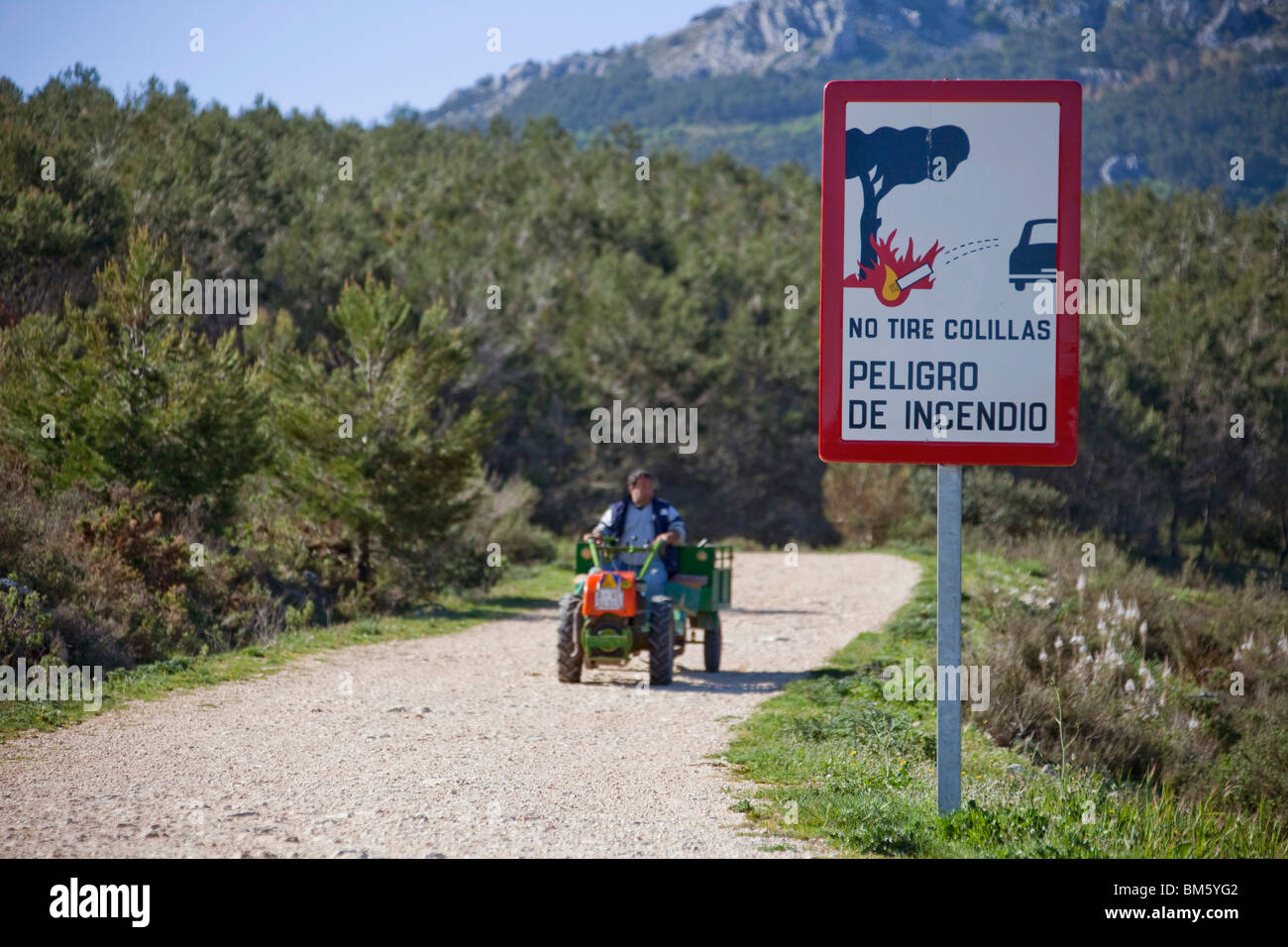 Peligro de peligro hi-res stock photography and images - Alamy