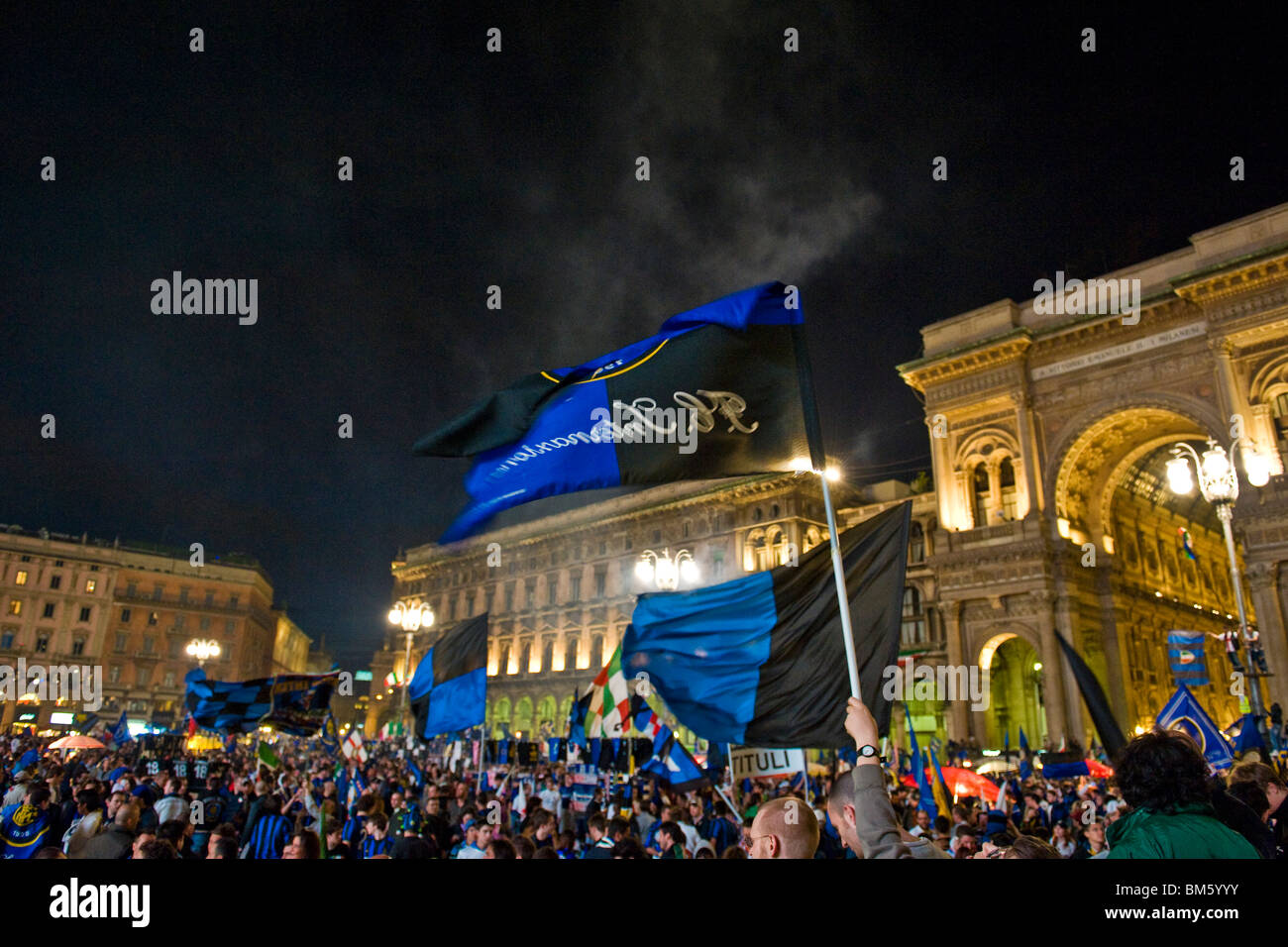 Inter milan fans hi-res stock photography and images - Alamy