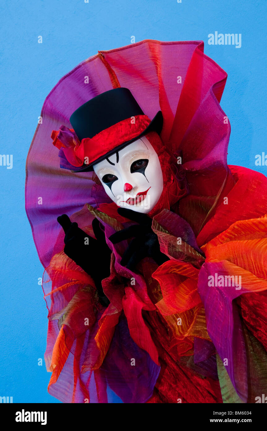 Clowns colorful costume hi-res stock photography and images - Alamy