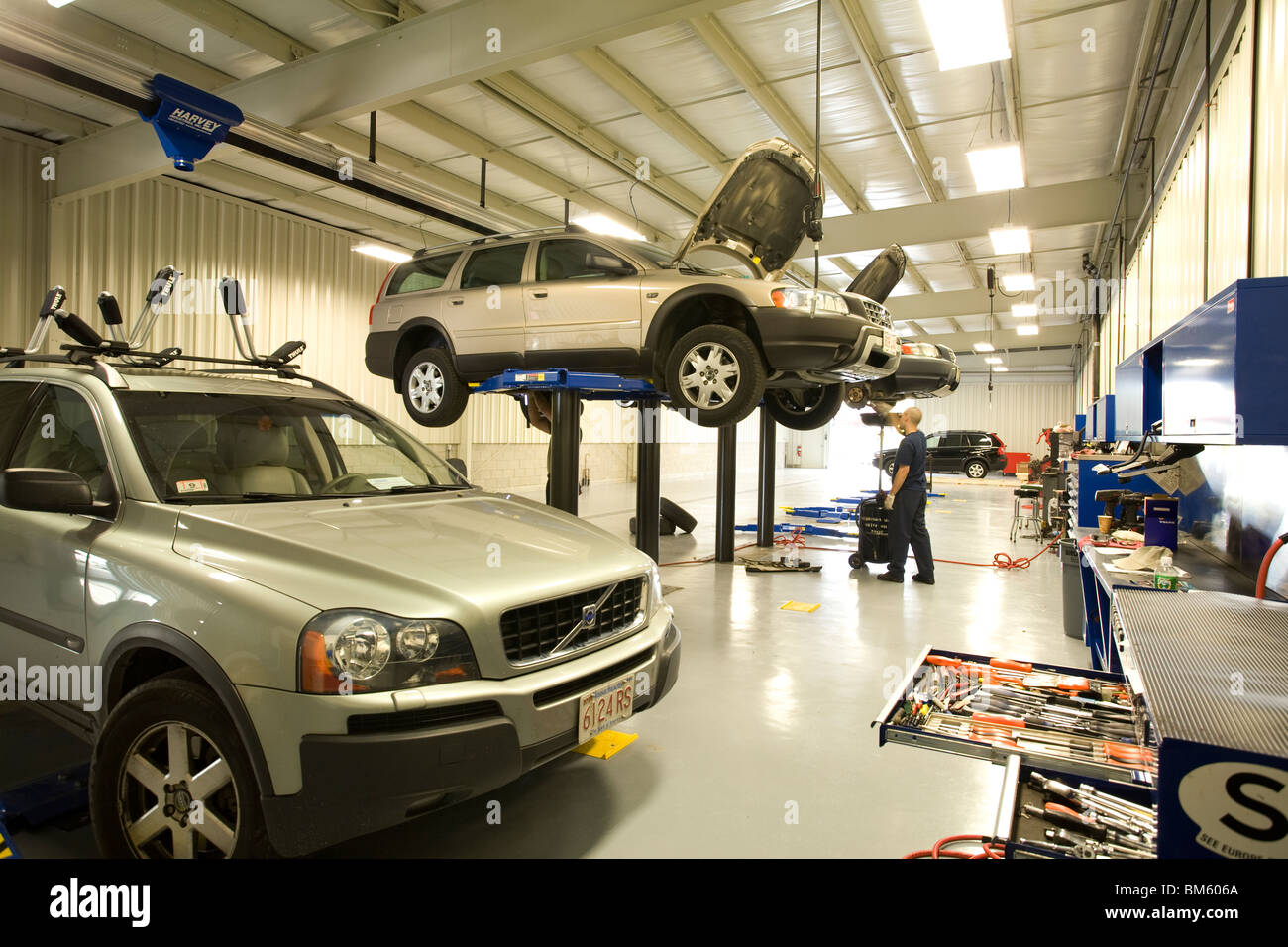 Volvo repair hi-res stock photography and images - Alamy