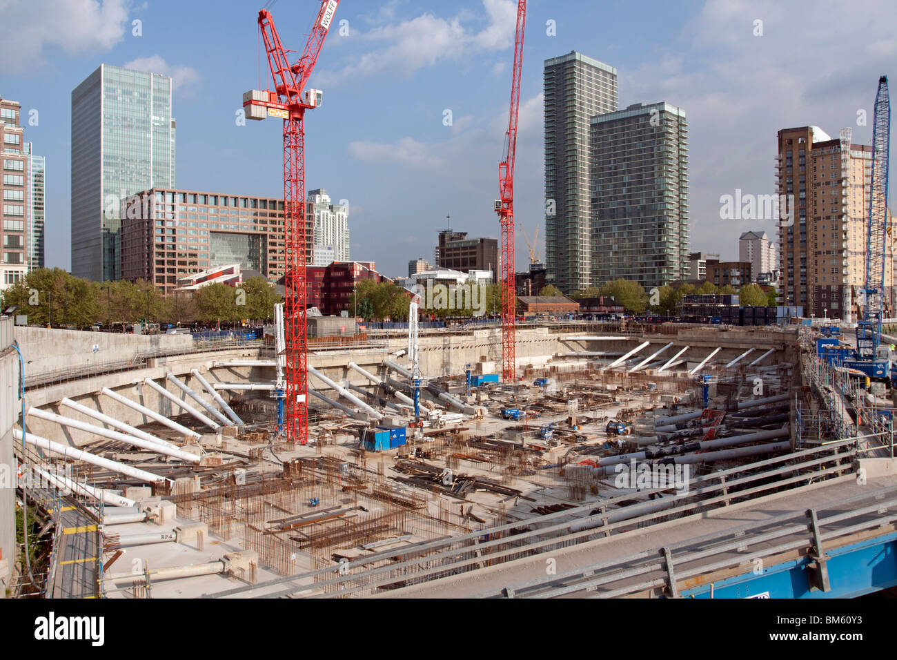 Construction of concrete raft Riverside South development Canary Wharf ...