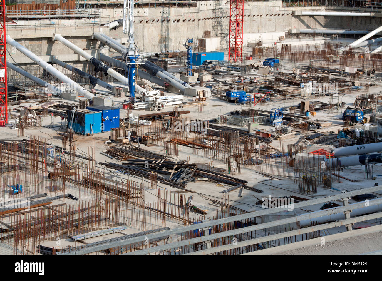 Construction of concrete raft Riverside South development Canary Wharf ...