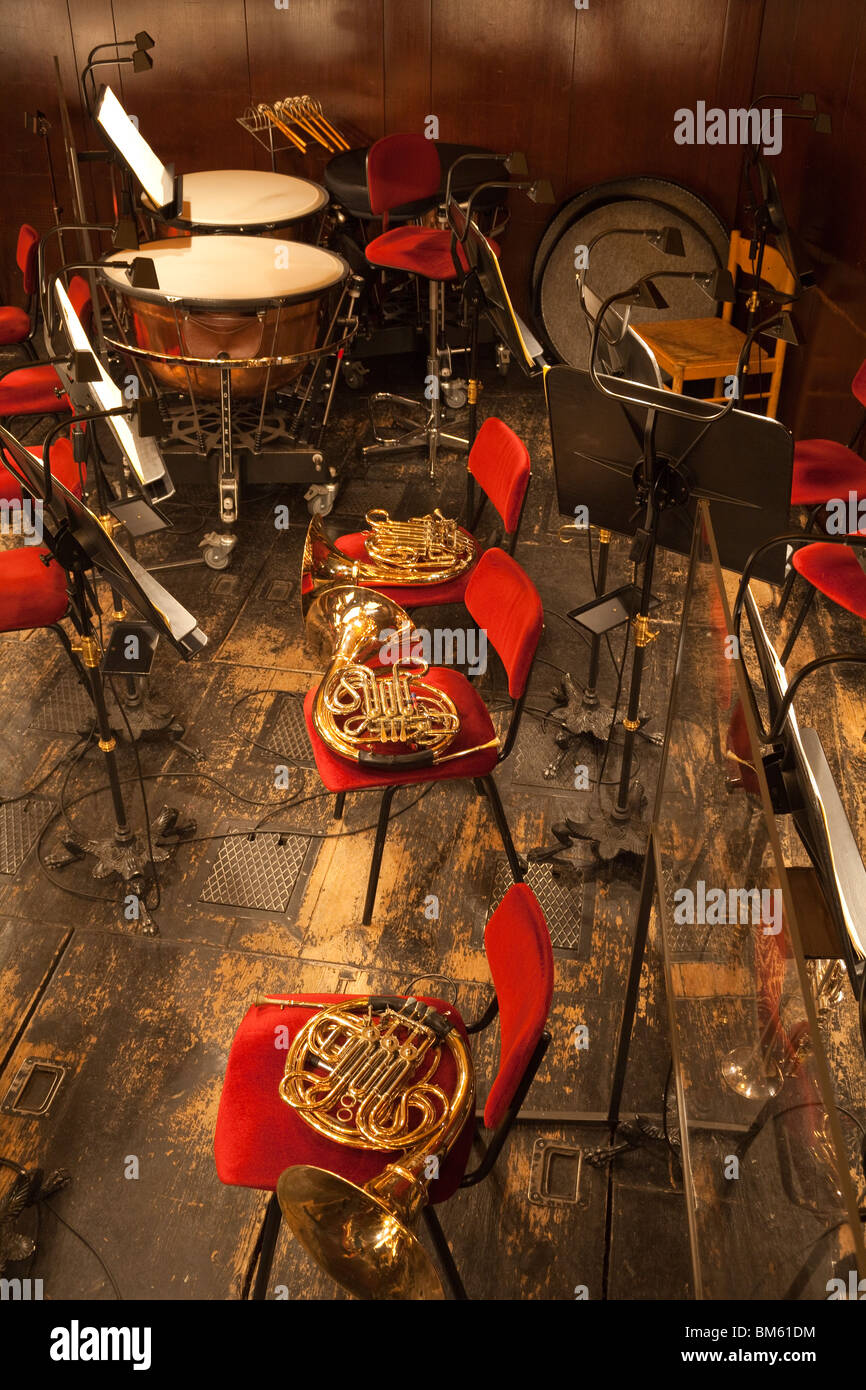 Orchestra pit hi-res stock photography and images - Alamy