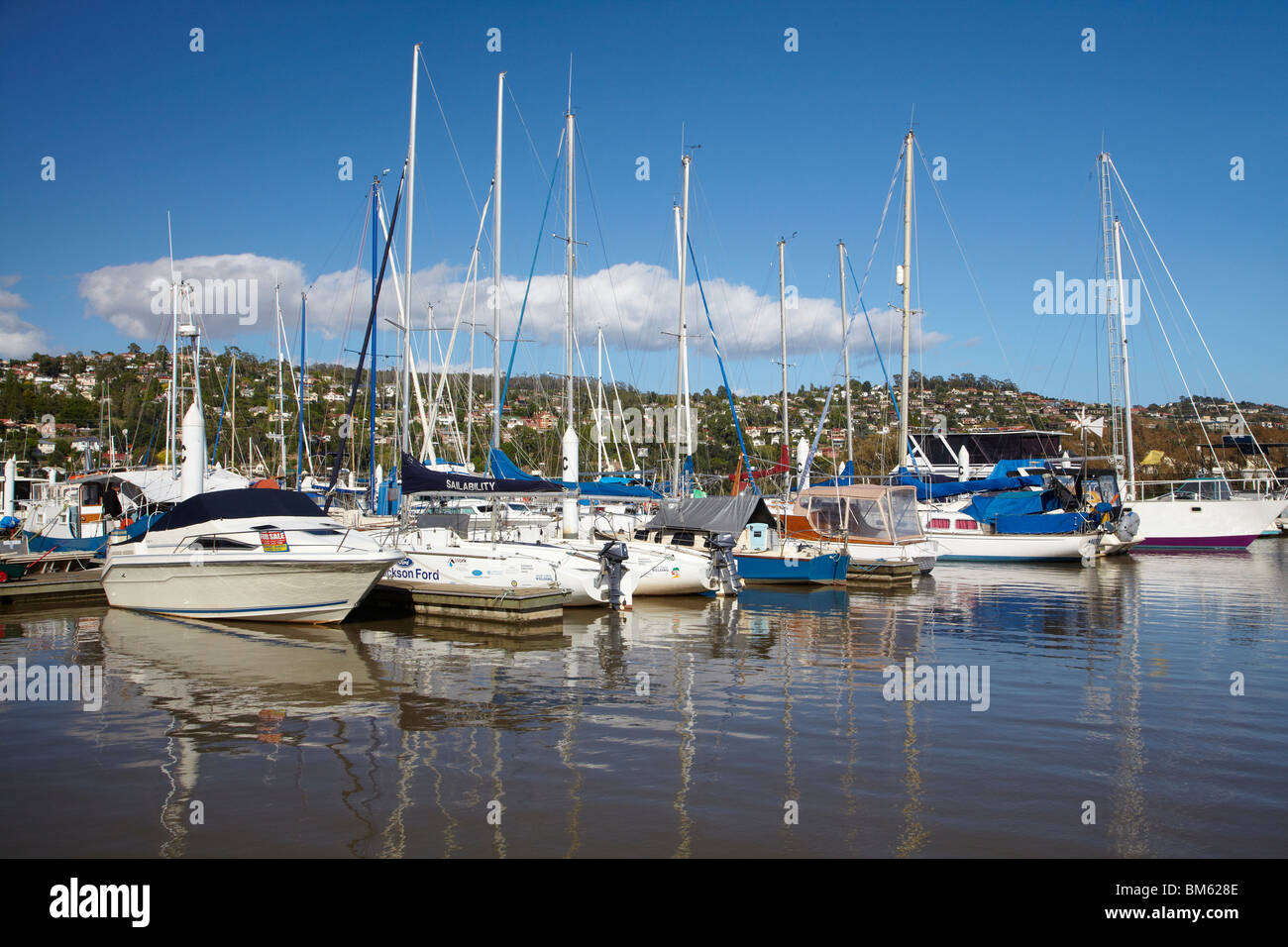 Yachts hull hi-res stock photography and images - Alamy