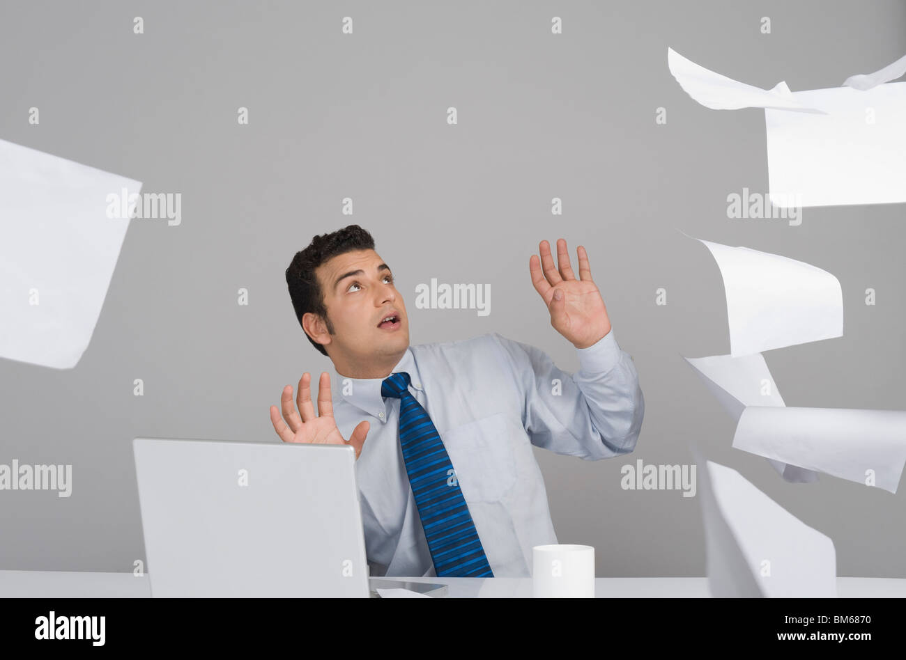 Papers Falling High Resolution Stock Photography and Images - Alamy