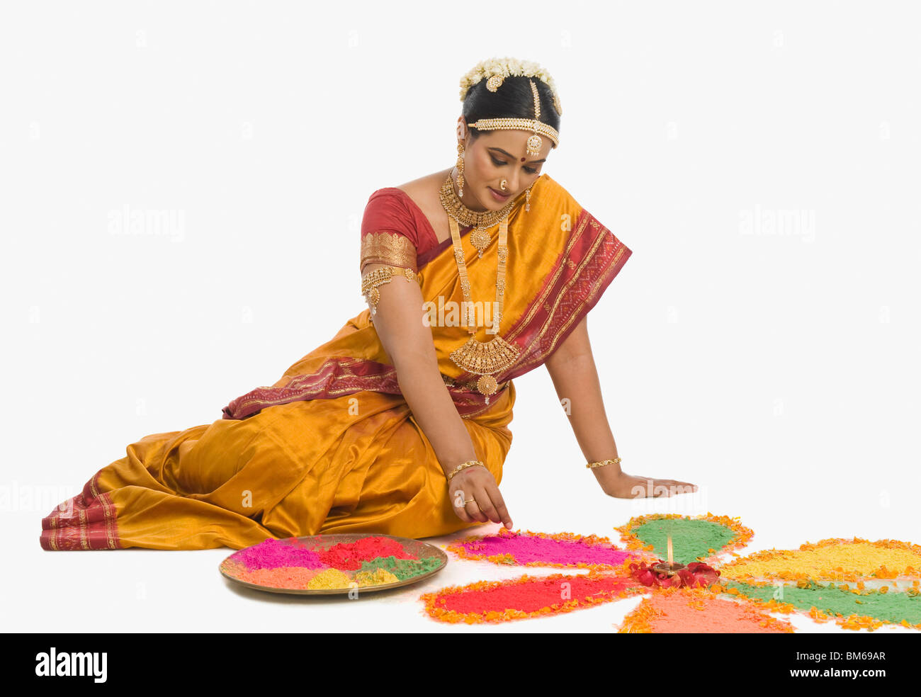 Making rangoli design hi-res stock photography and images - Alamy