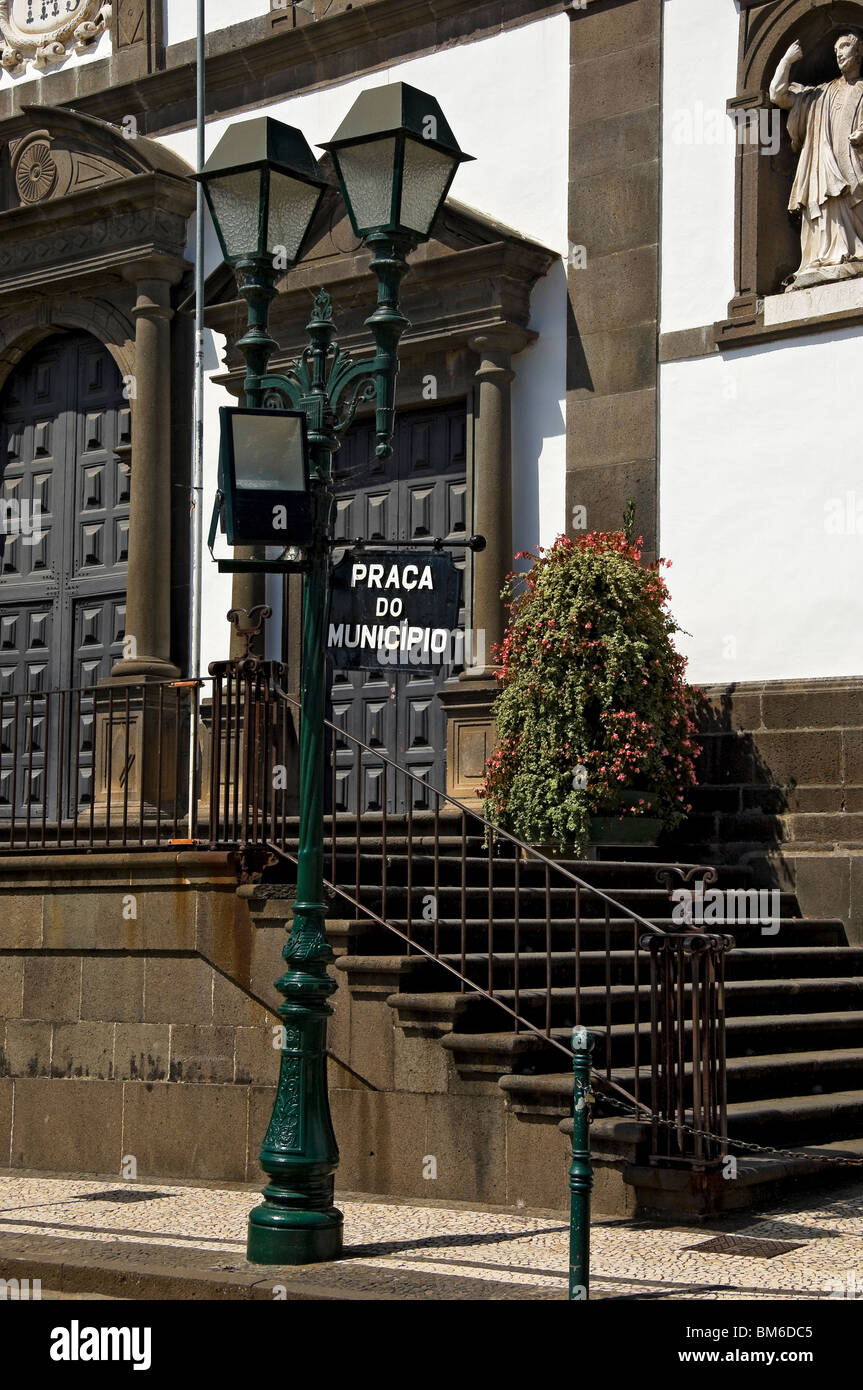 Lamp post with Praca do Municipio sign in the city centre Funchal ...
