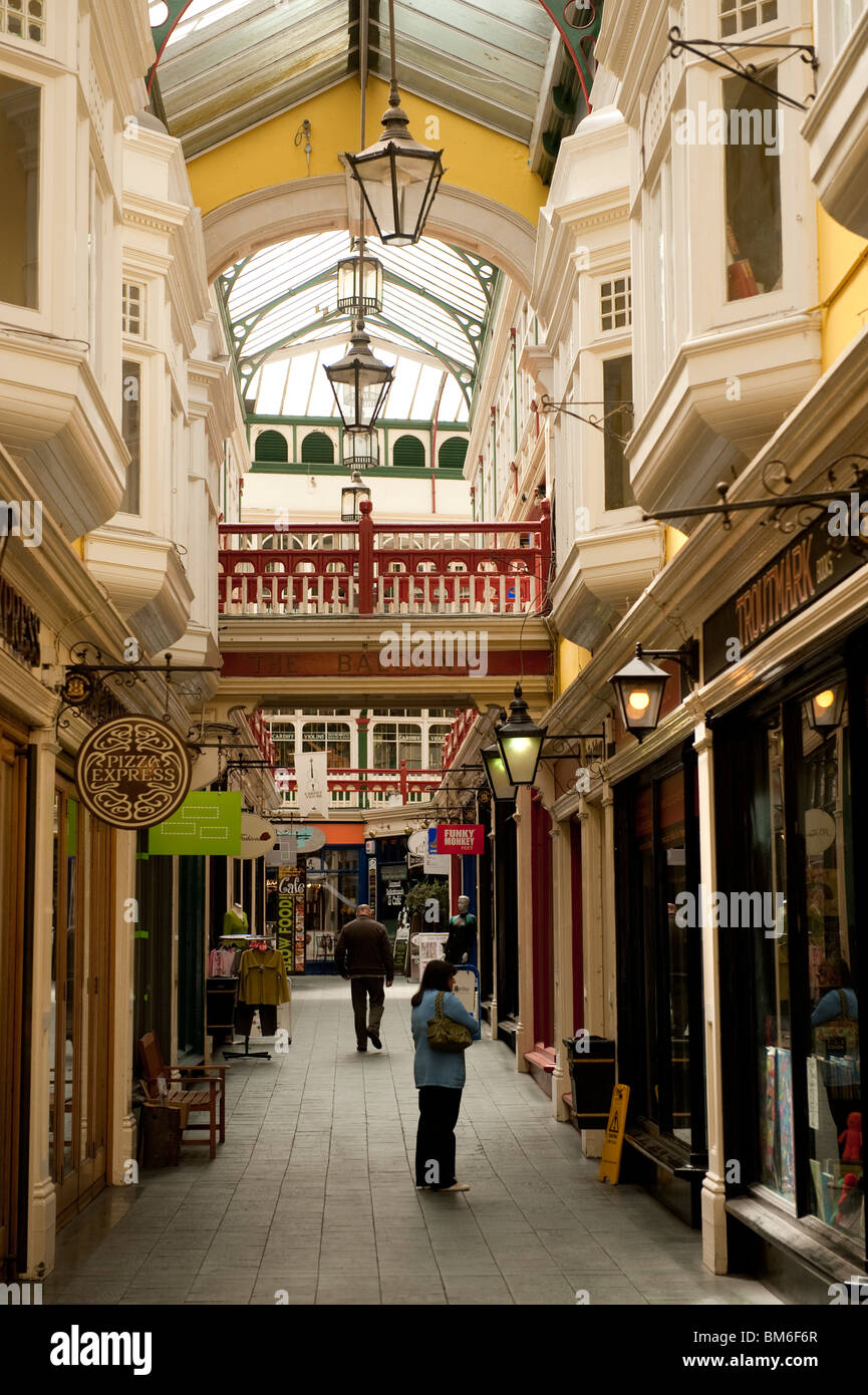 Castle arcade cardiff hi-res stock photography and images - Alamy