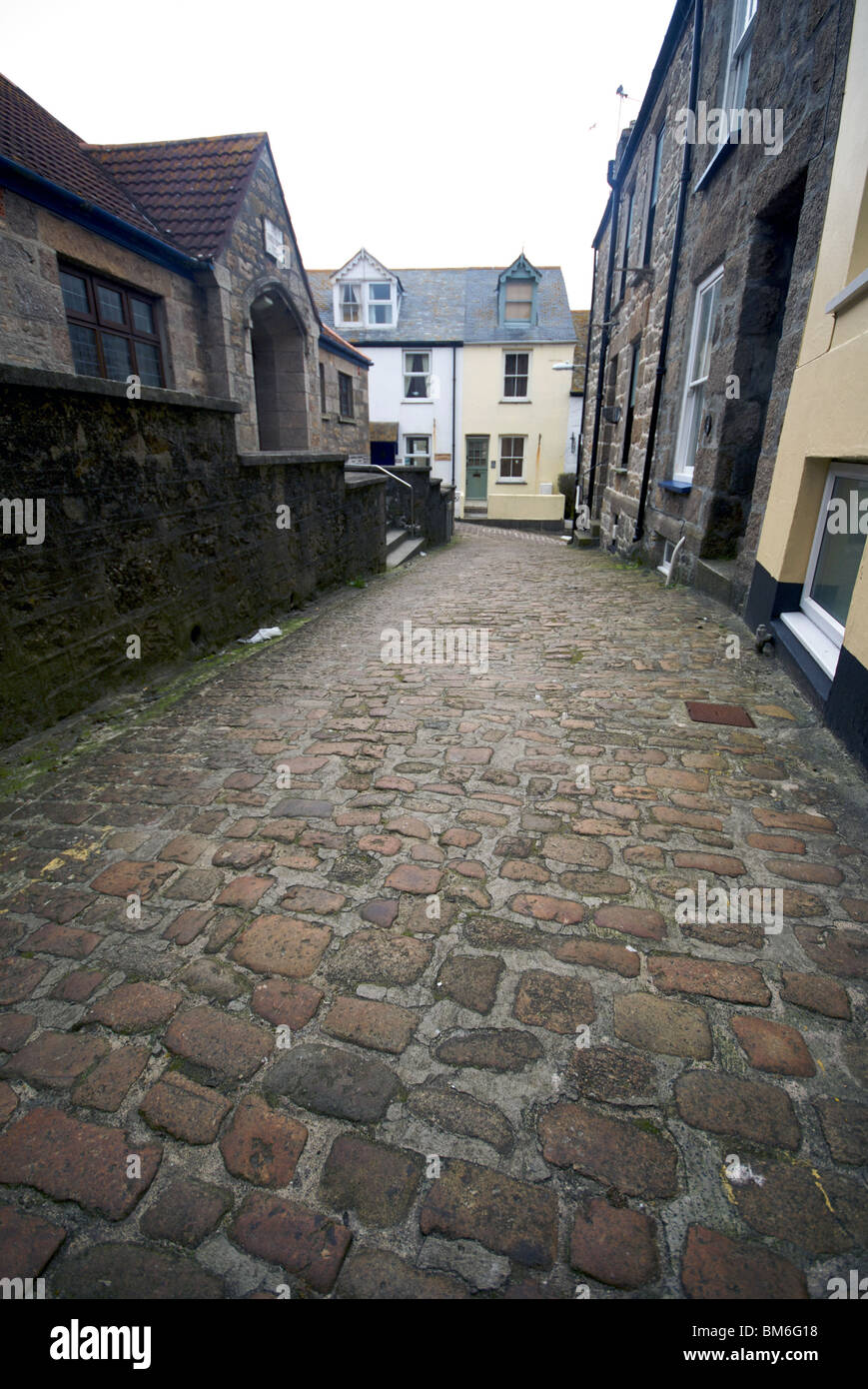 St Ives Cornwall UK Cobbled Street Stock Photo - Alamy