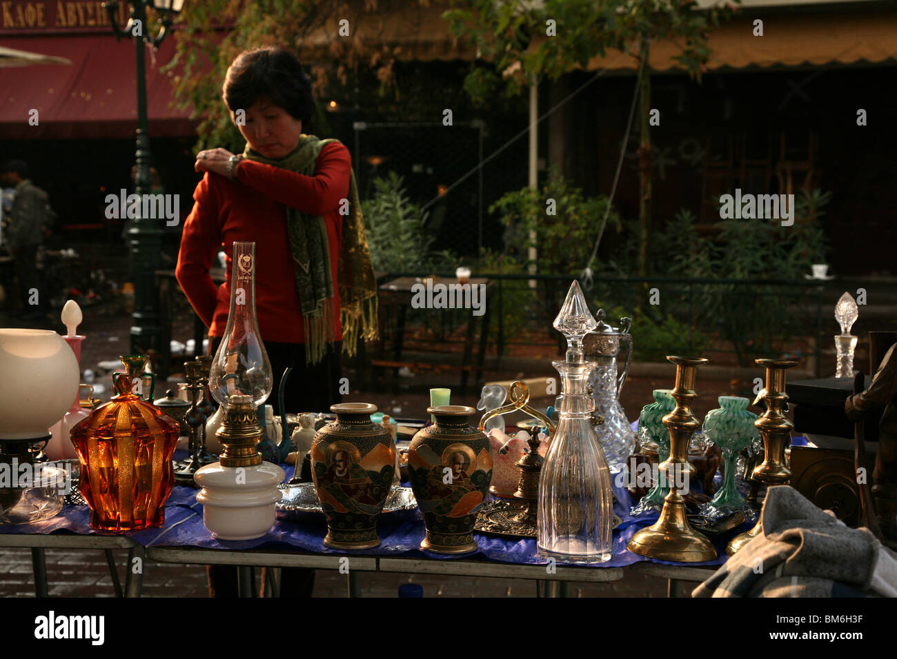 Athens greece monastiraki woman hi-res stock photography and images - Alamy