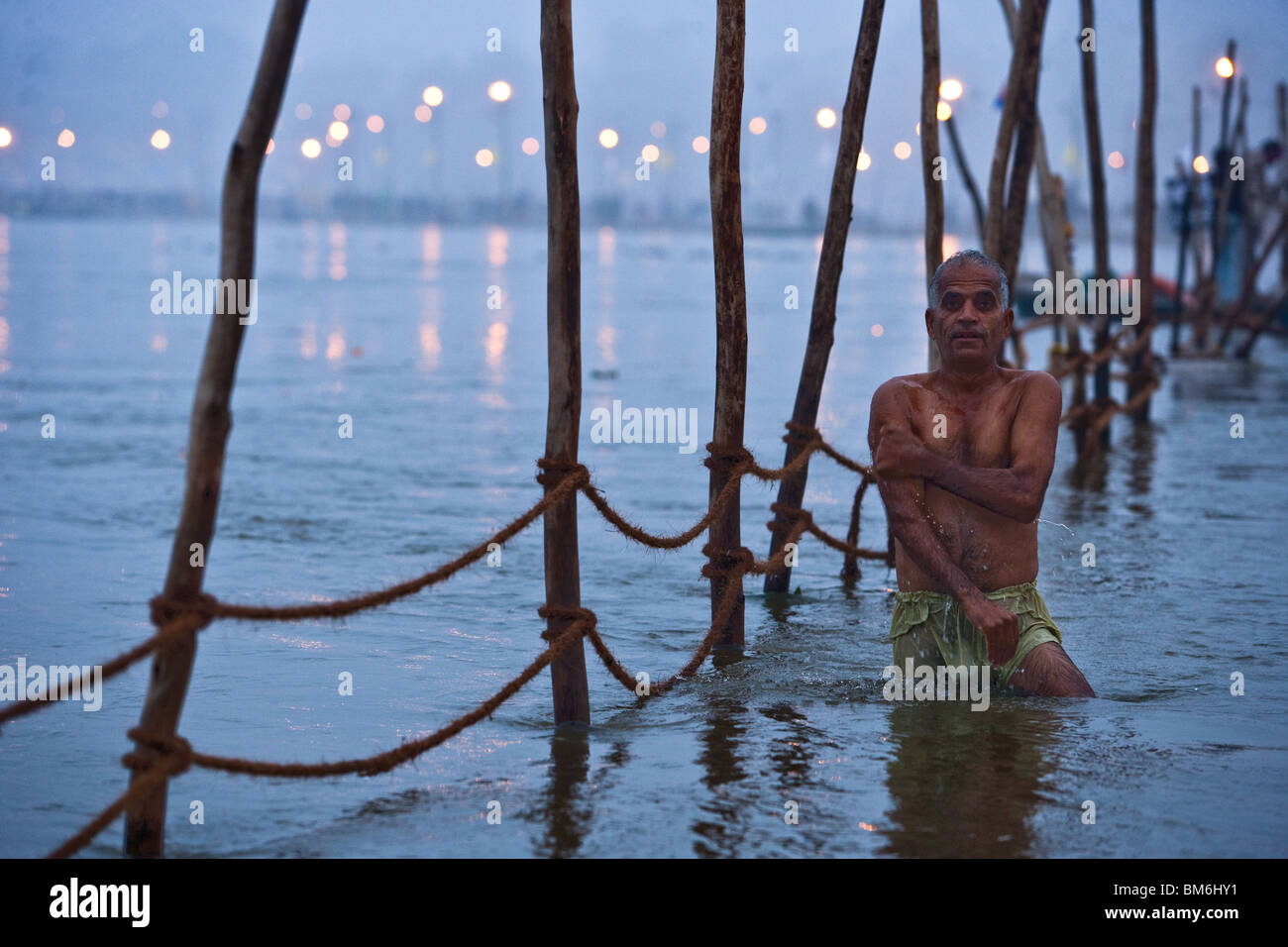 Bathing in the river ganges allahabad hi-res stock photography and ...