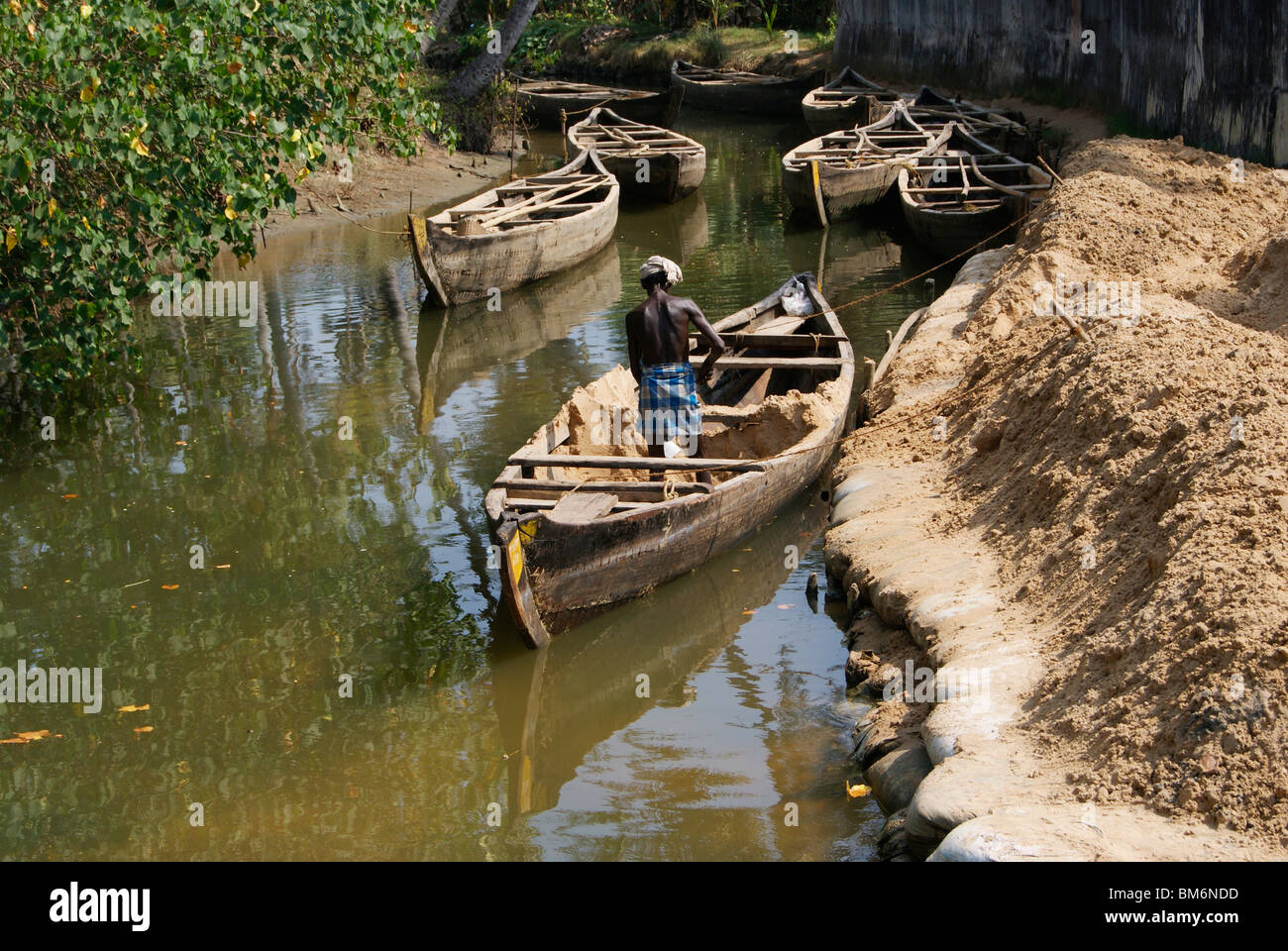 Native Boats High Resolution Stock Photography and Images - Alamy