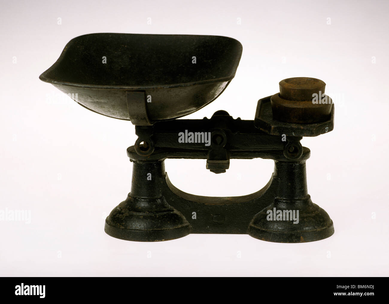 Antique scale studio hi-res stock photography and images - Alamy