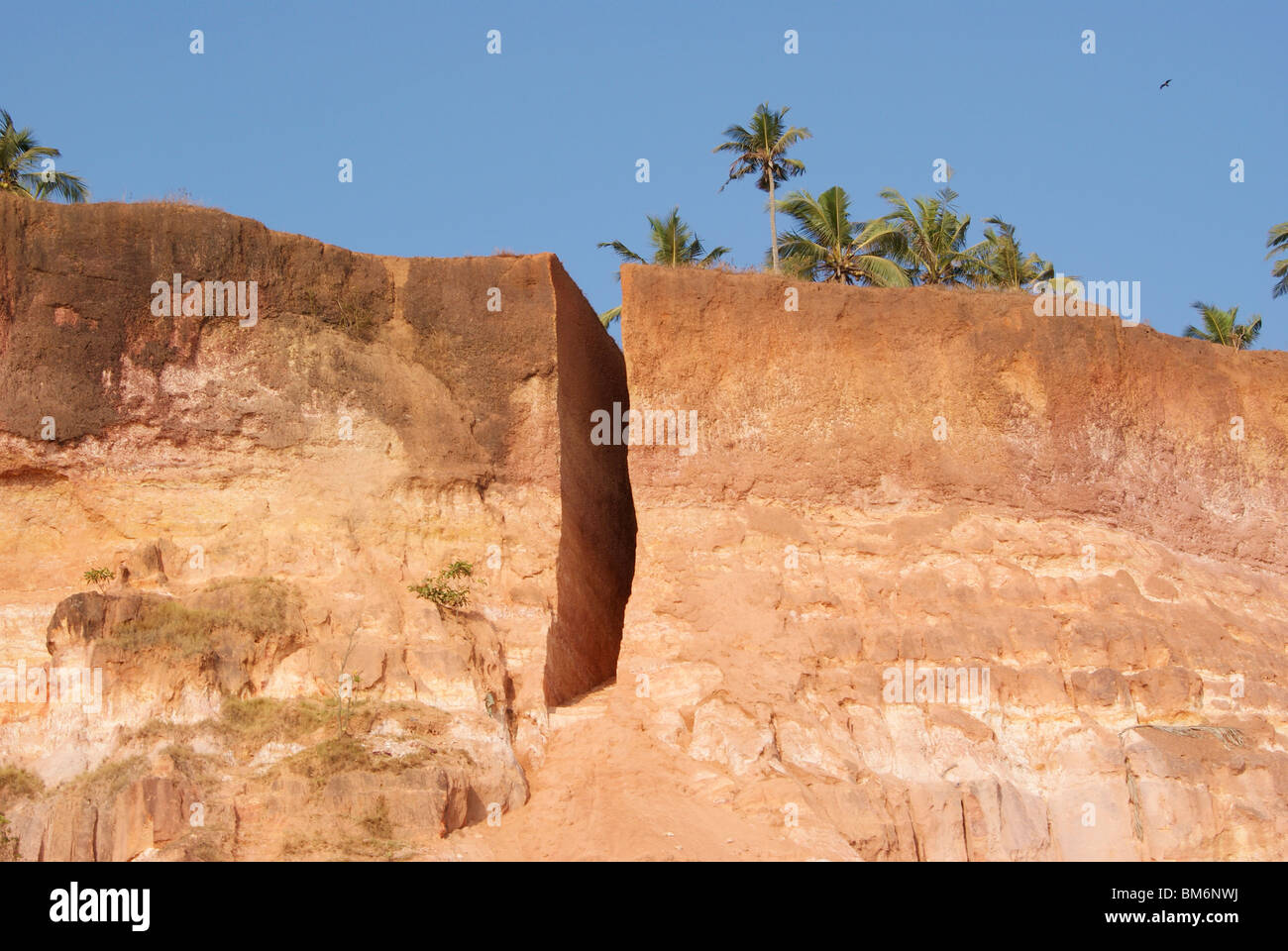 Cliff flattering hi-res stock photography and images - Alamy