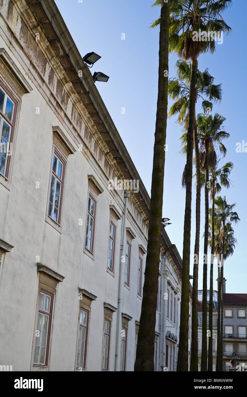 Row Windows High Resolution Stock Photography and Images - Alamy