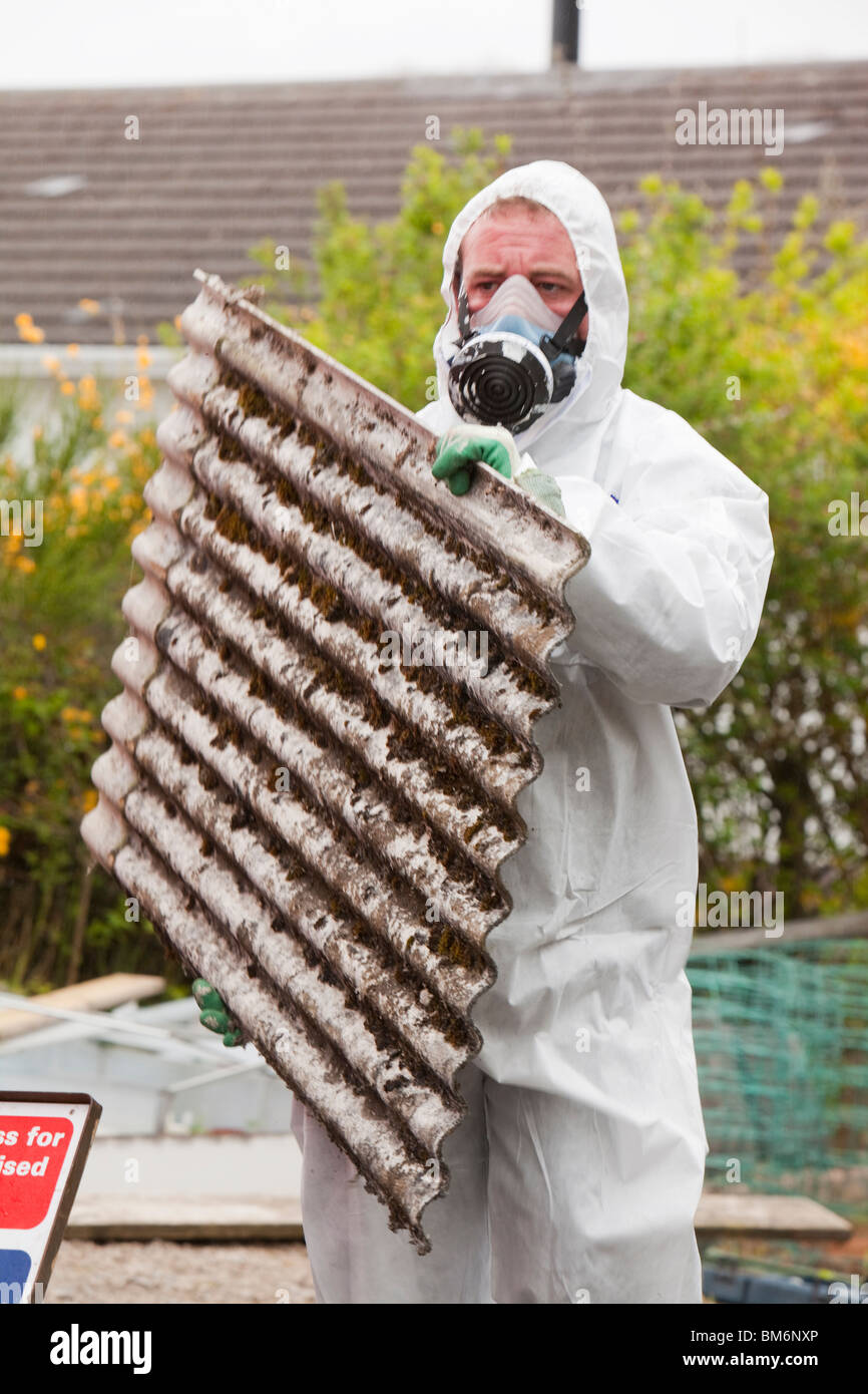Removing asbestos from roof hi-res stock photography and images - Alamy