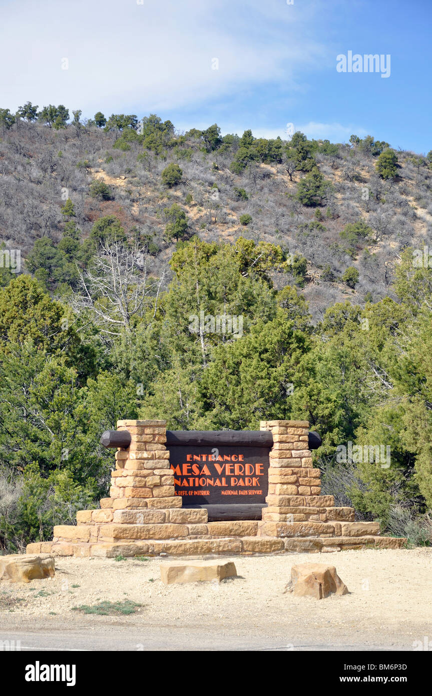 Mesa verde sign hi-res stock photography and images - Alamy