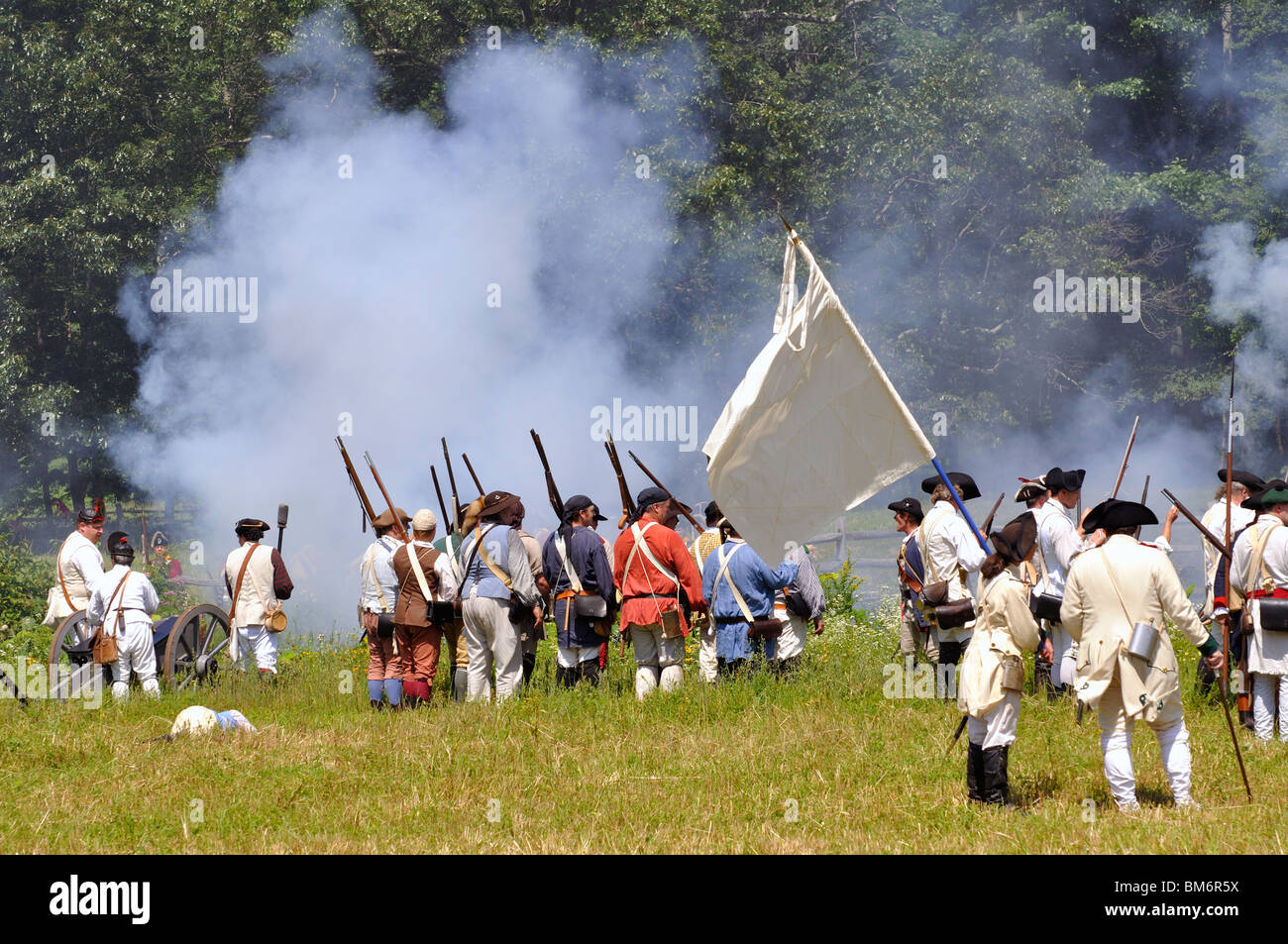 Battle patriots american revolutionary war reenactment american war of ...