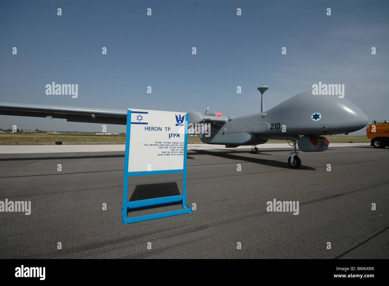 An iai heron unmanned aerial vehicle hi-res stock photography and ...